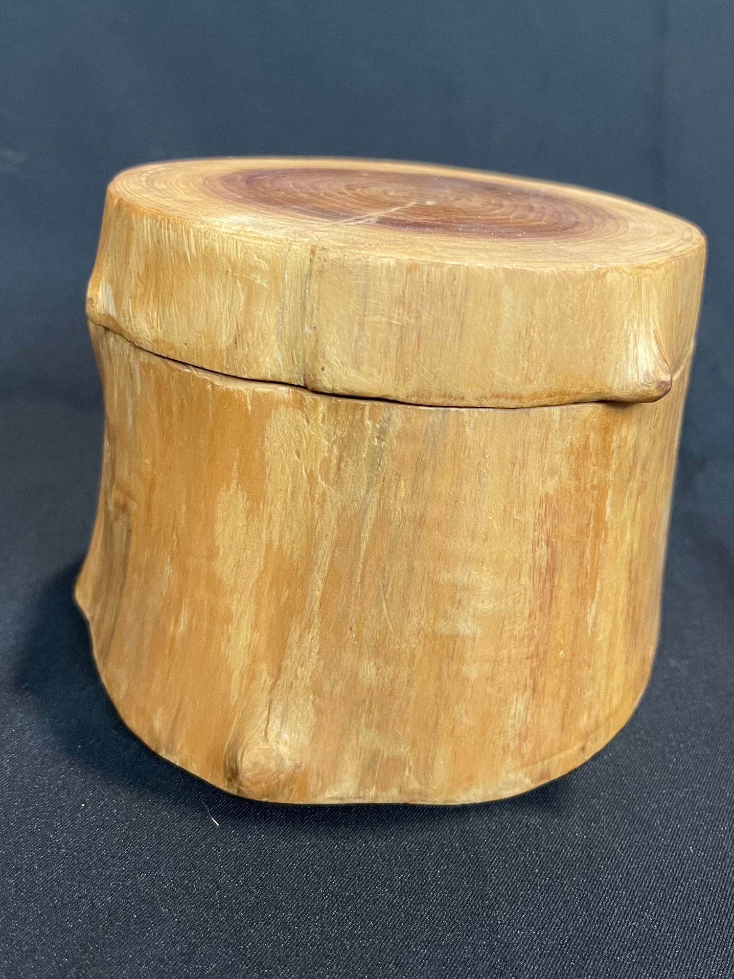 Tree Stump Jewelry Box #1167 | Auctionninja.com