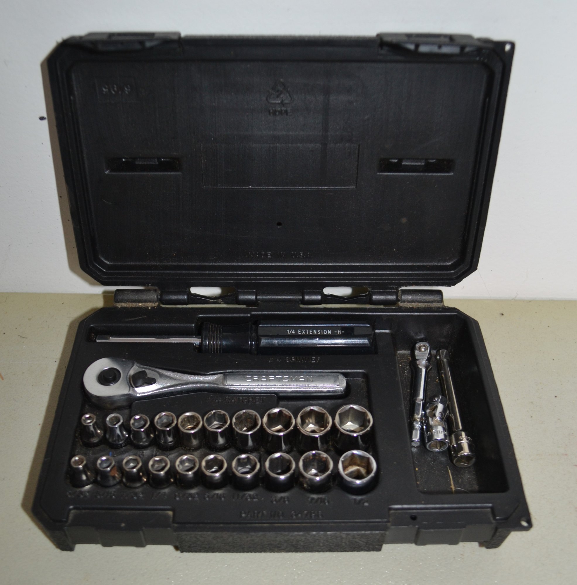 Complete Craftsman 1/4" Drive Six Point Socket Set Standard & Metric ...