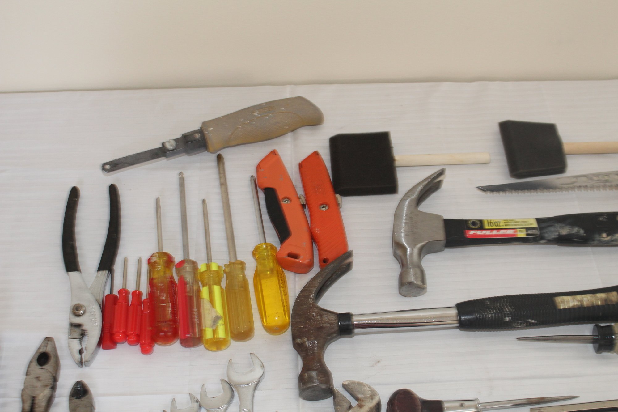 Assorted Hand Tool Lot (G-1) #40642 | Auctionninja.com