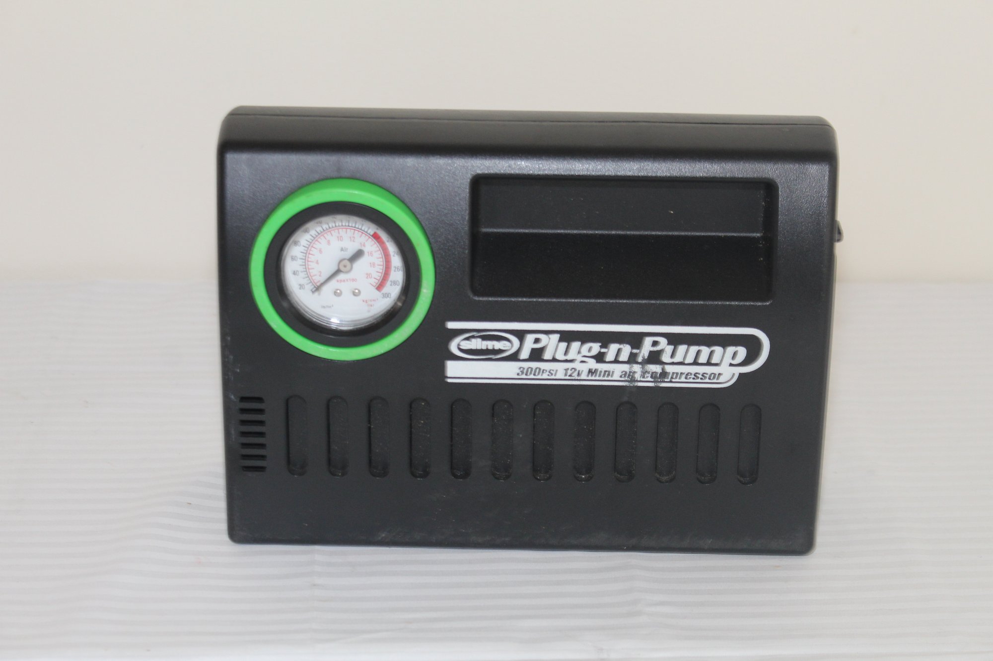 Slime 12 Volt Automotive 12v Mini Air Compressor (G-4) #40645 ...