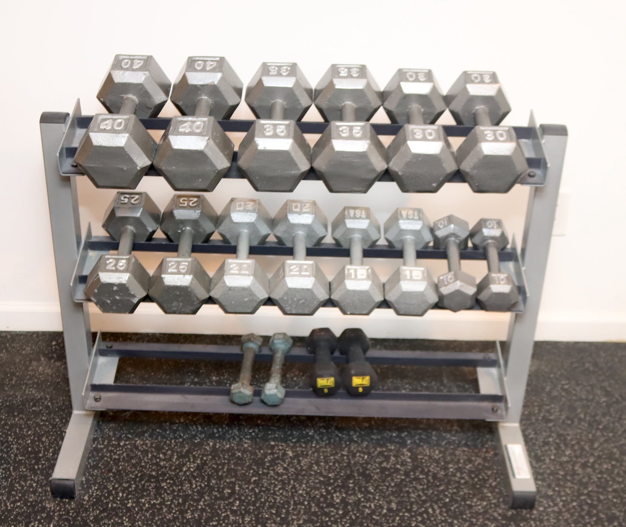 Body Solid 3-Tier Dumbbell Rack Weight Stand With 3-40 Lb. Dumbbells (9 ...