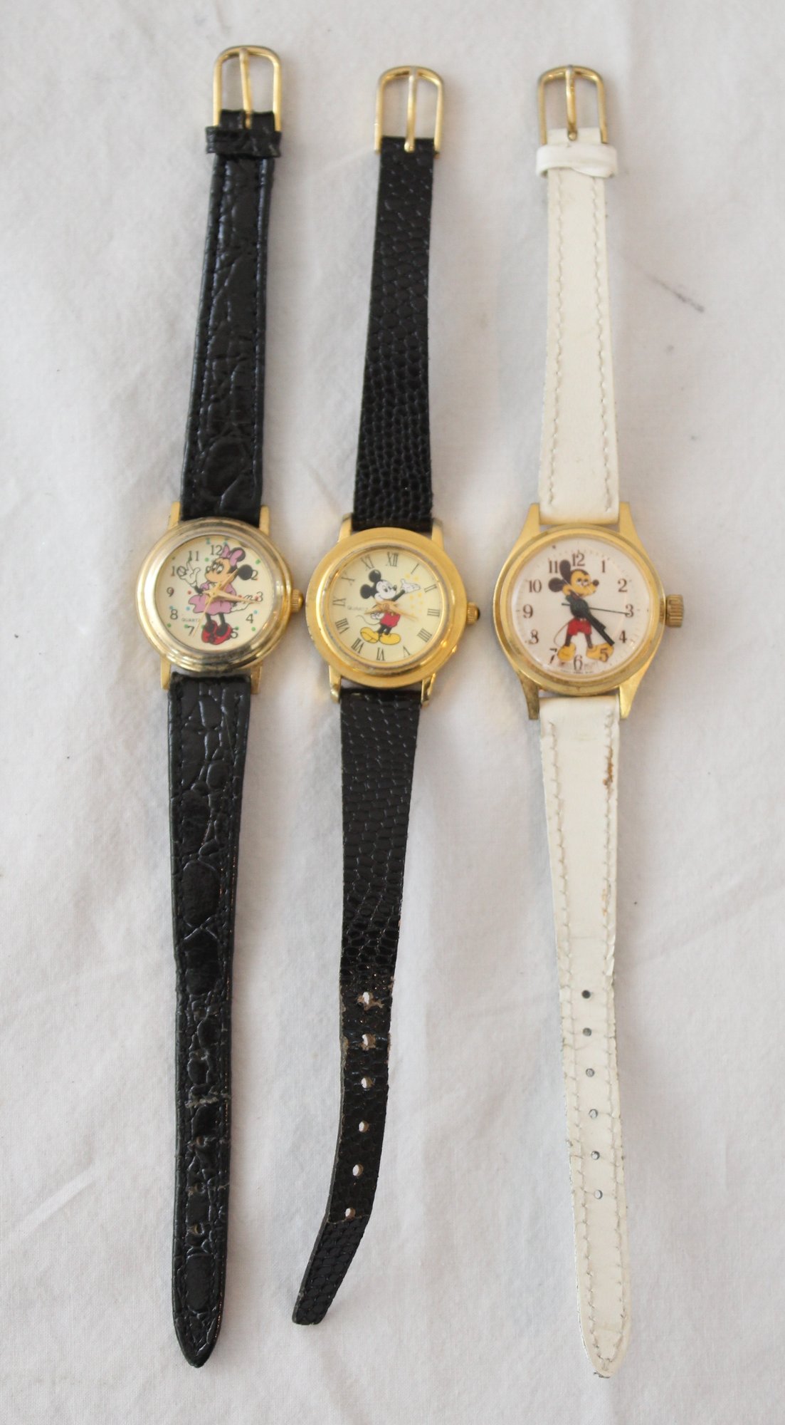 Mickey And Minnie Mouse Watches (I-51) #45641 | Auctionninja.com