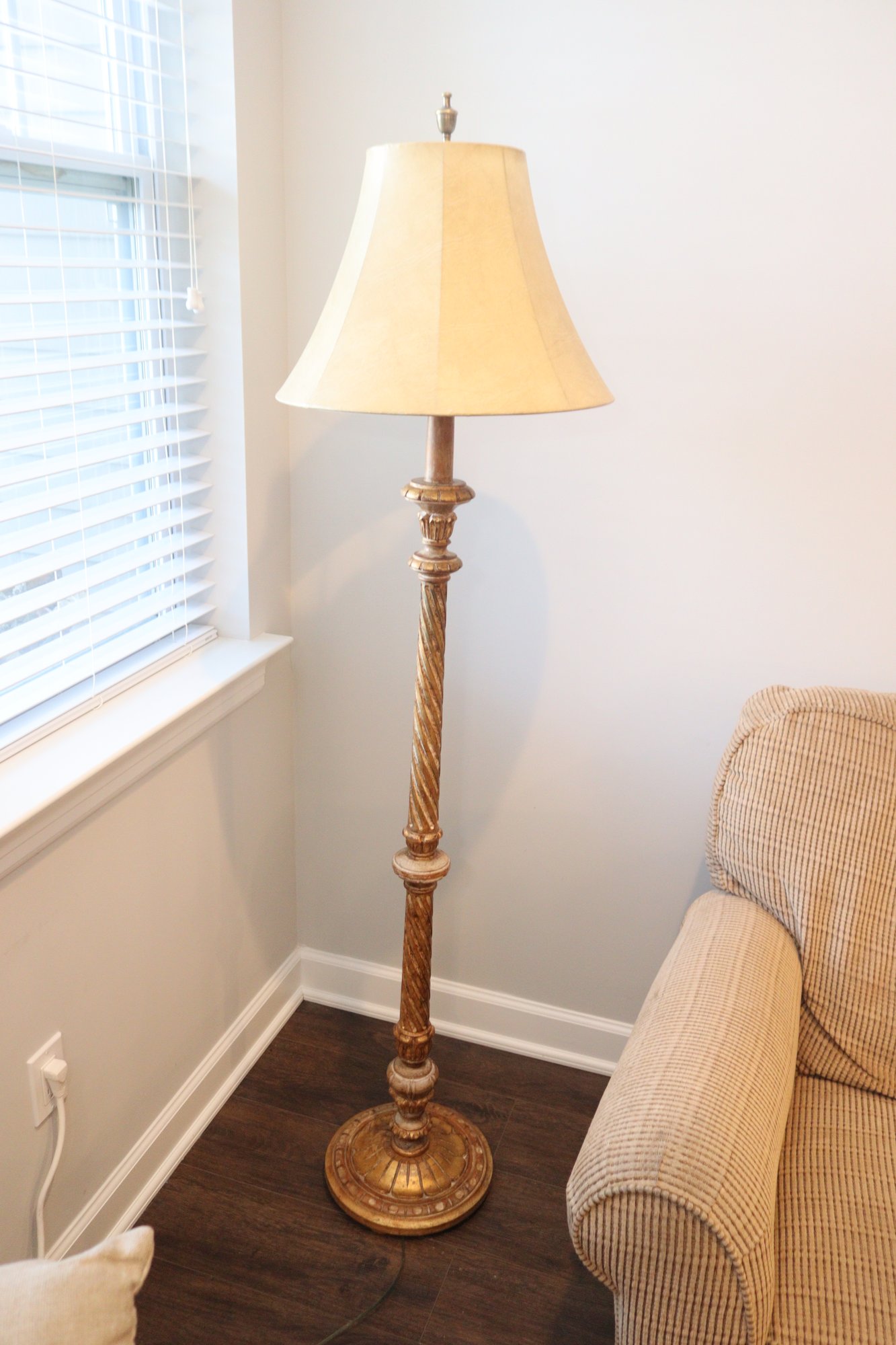 Floor Lamp With Shade #38127 | Auctionninja.com