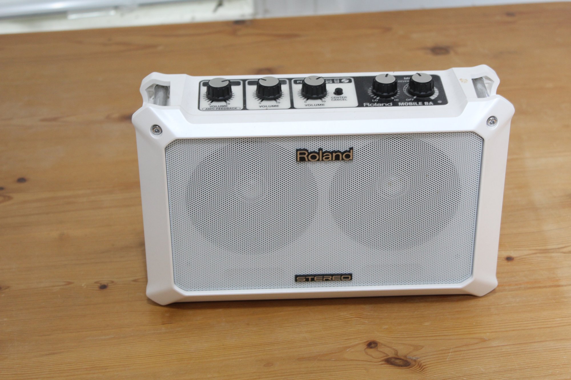 Roland MOBILE BA: Battery-Powered Stereo Amplifier #39752 ...