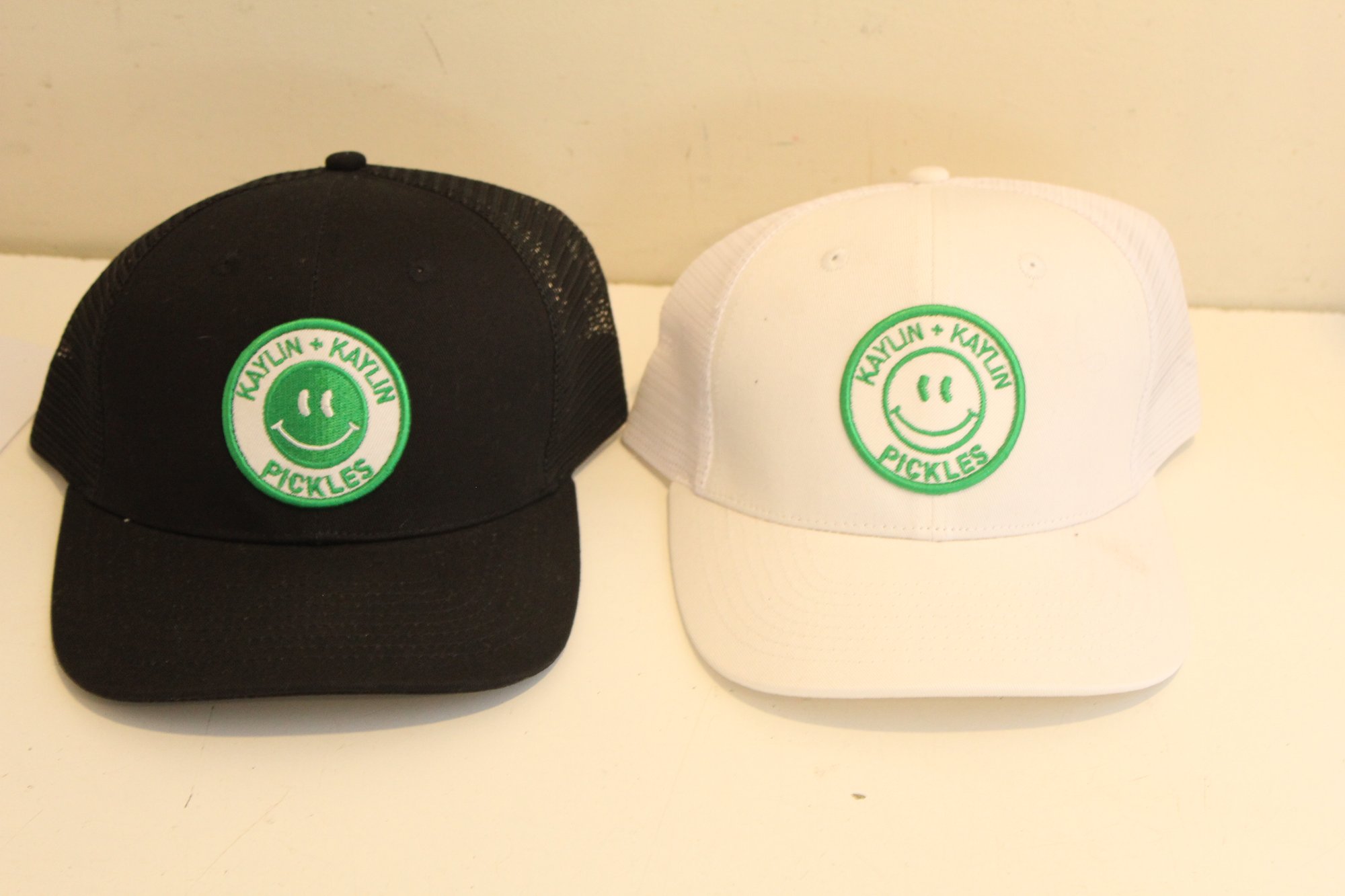 Kaylin Kaylin Pickles Hats Black & White (JSS-8) #41079 | Auctionninja.com