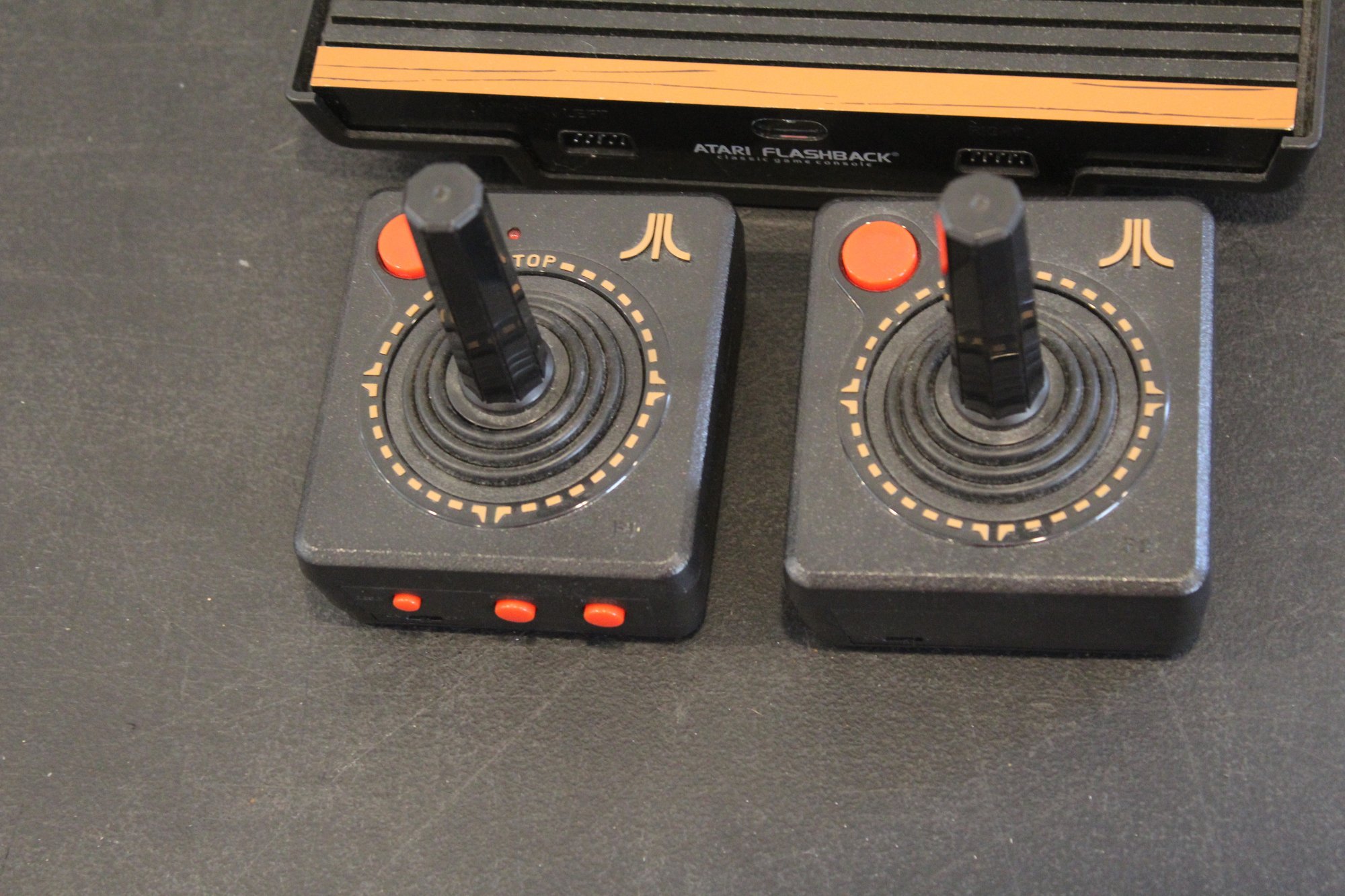 Atari Flashback Classic Game Console. (G-87) #45360 | Auctionninja.com