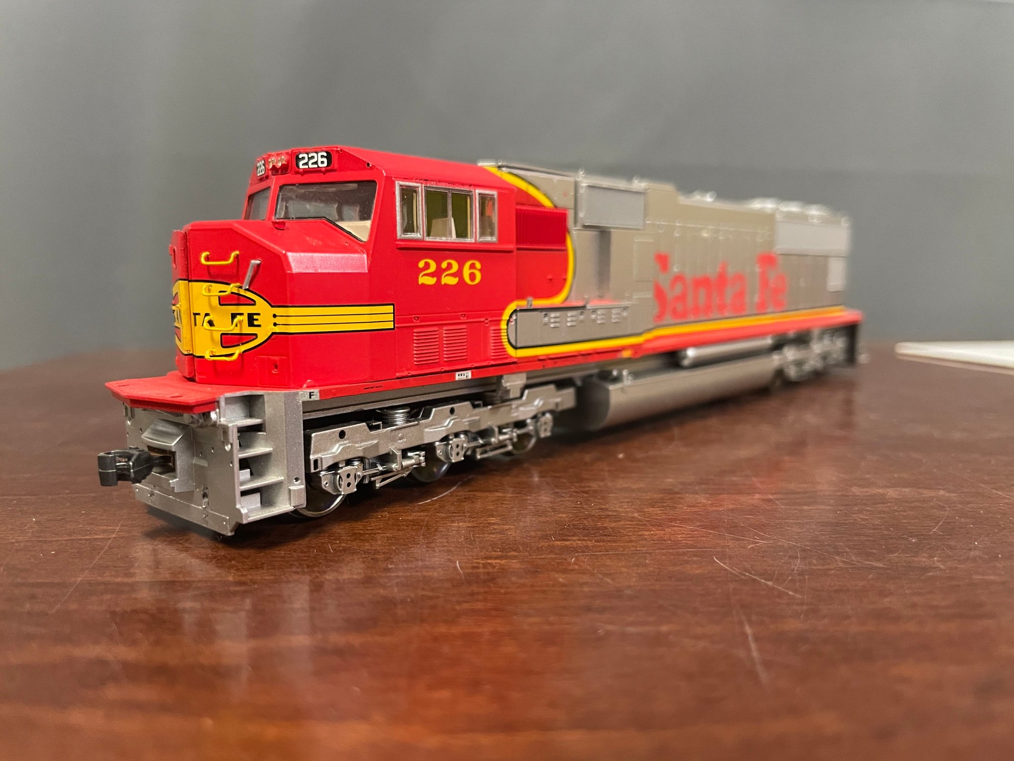 ATHEARN GENESIS HO SCALE SD75 SANTA FE IN BOX #3261 | Auctionninja.com
