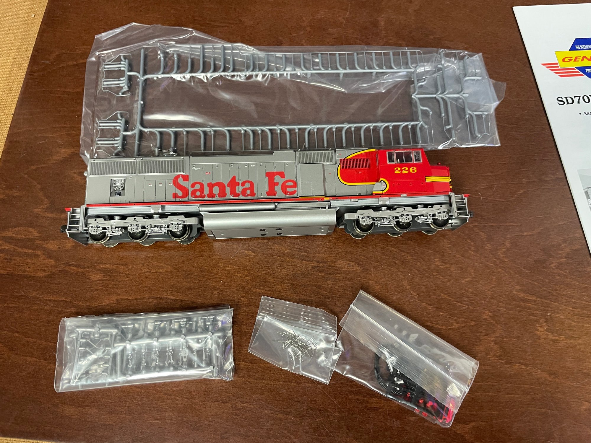 ATHEARN GENESIS HO SCALE SD75 SANTA FE IN BOX #3261 | Auctionninja.com