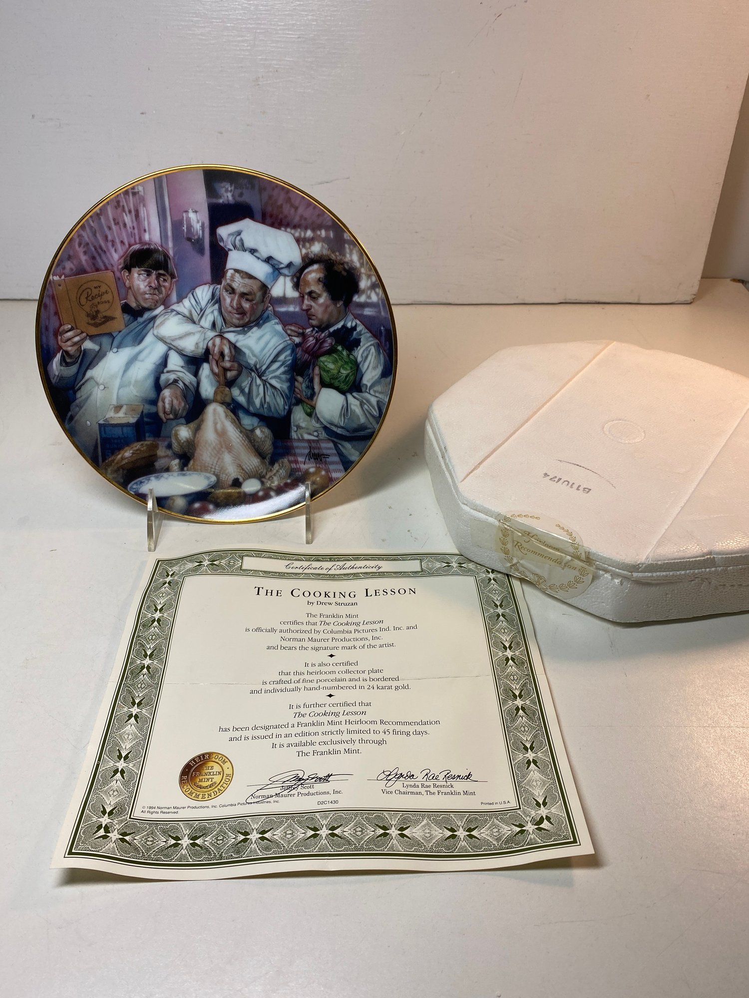 Like New 8" Franklin Mint 1994 " The Cooking Lesson" Three Stooges ...