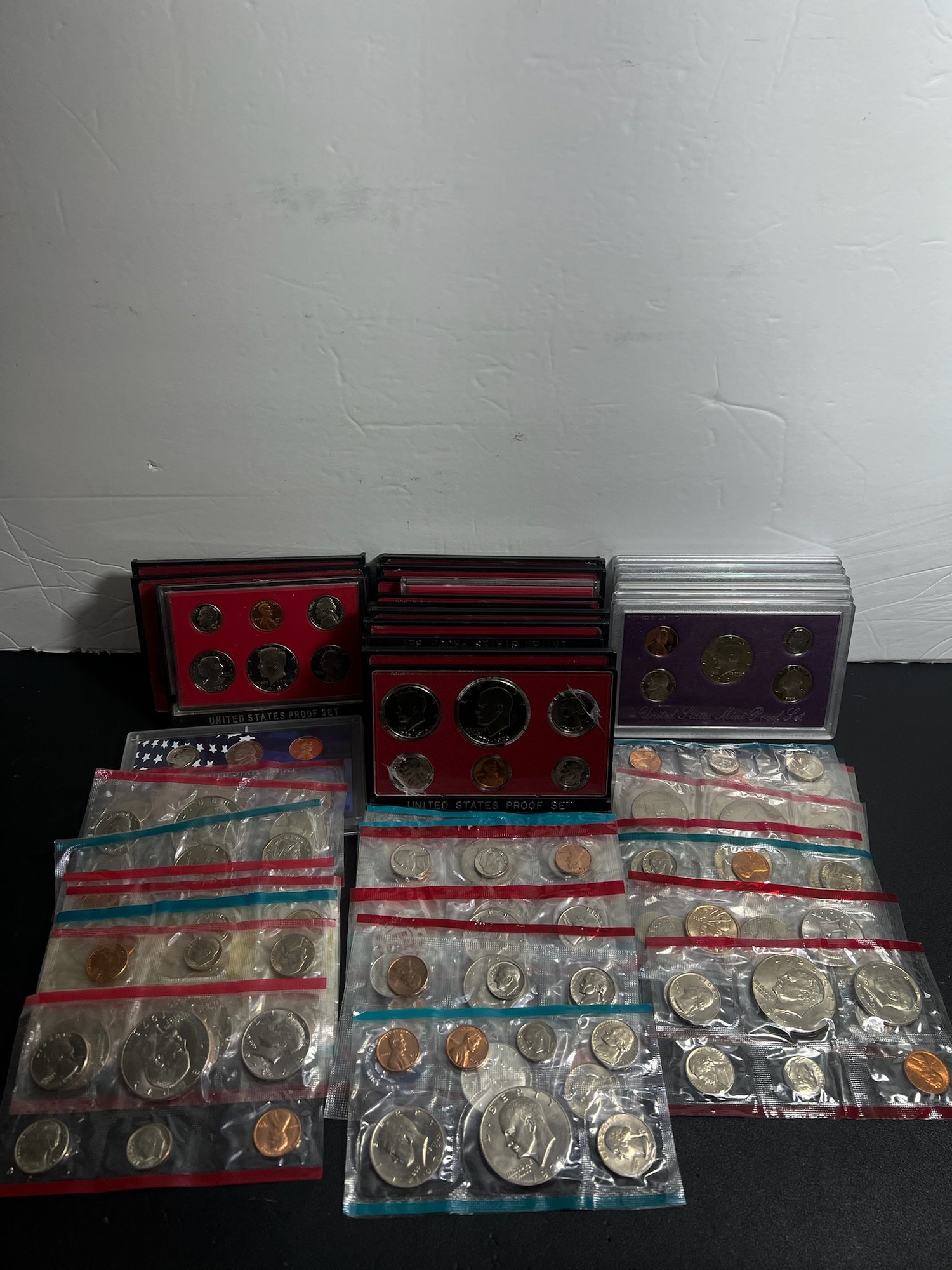 Lot Of Loose US Mint Proof And Uncirculated P & D Coin Sets - Over $55 ...