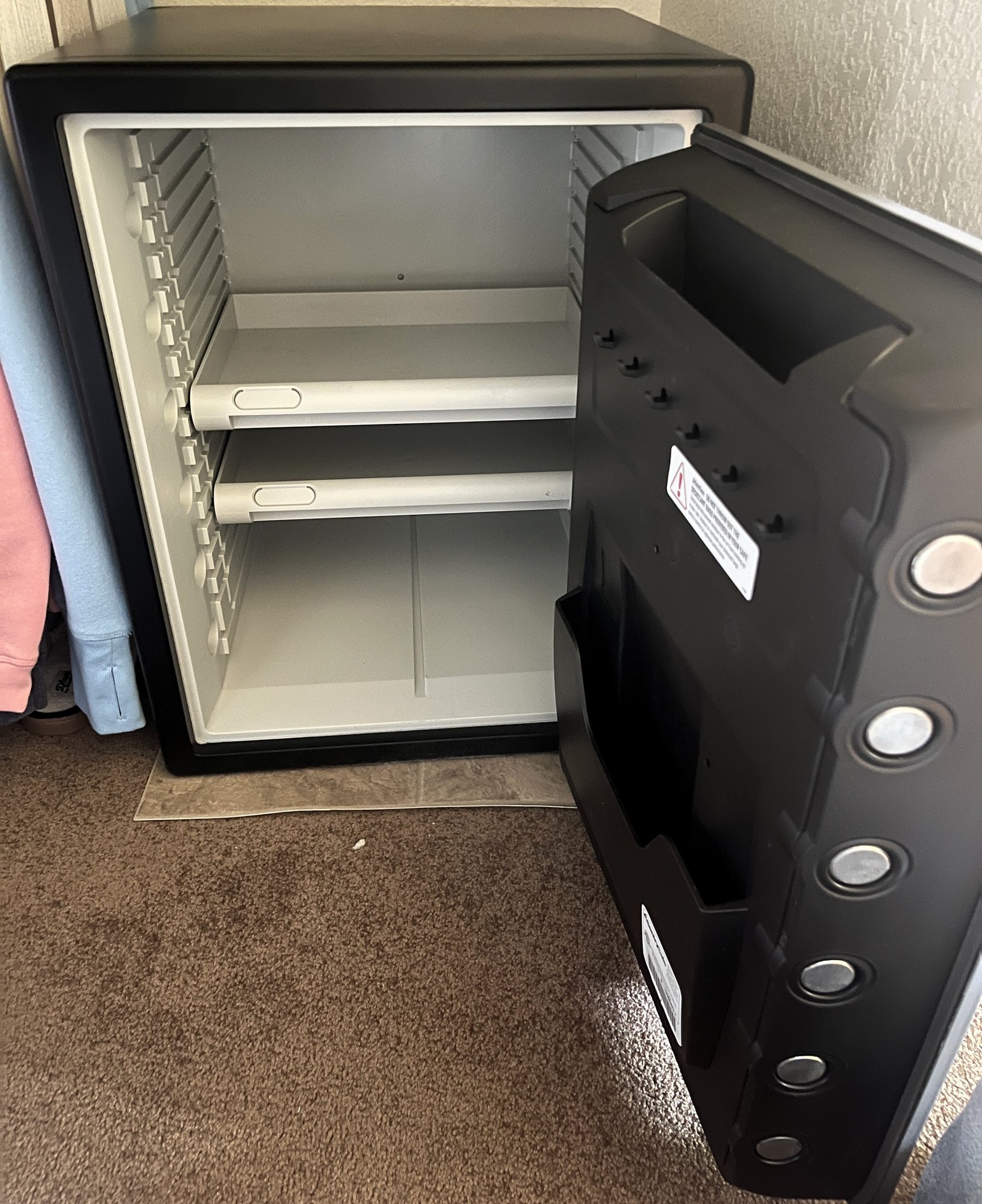 SENTRY Safe Electronic Keypad Fireproof Safe - (B1) #31068 ...