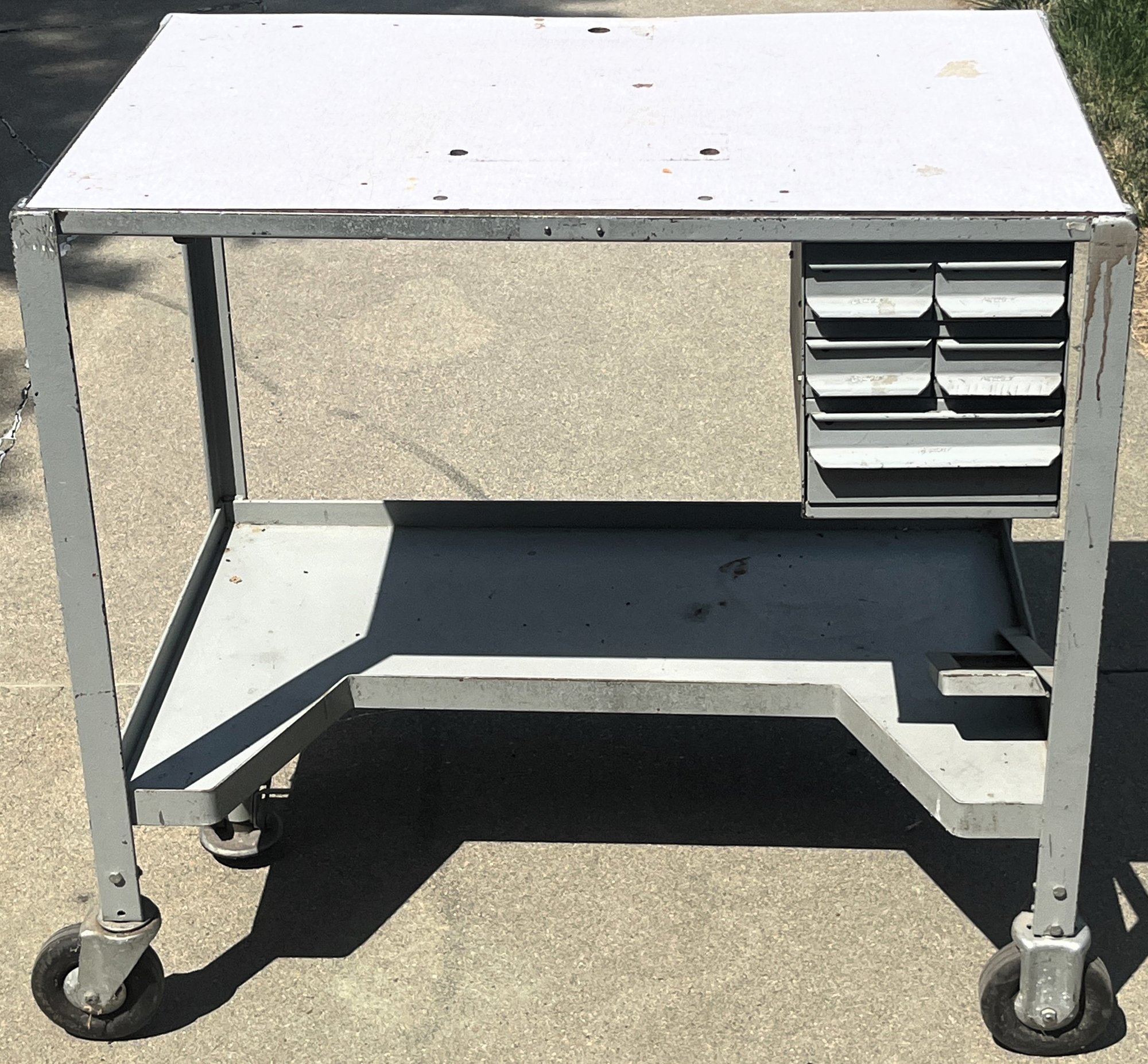 Rolling Metal Workshop Table 5 Drawers - (G) #32072 | Auctionninja.com