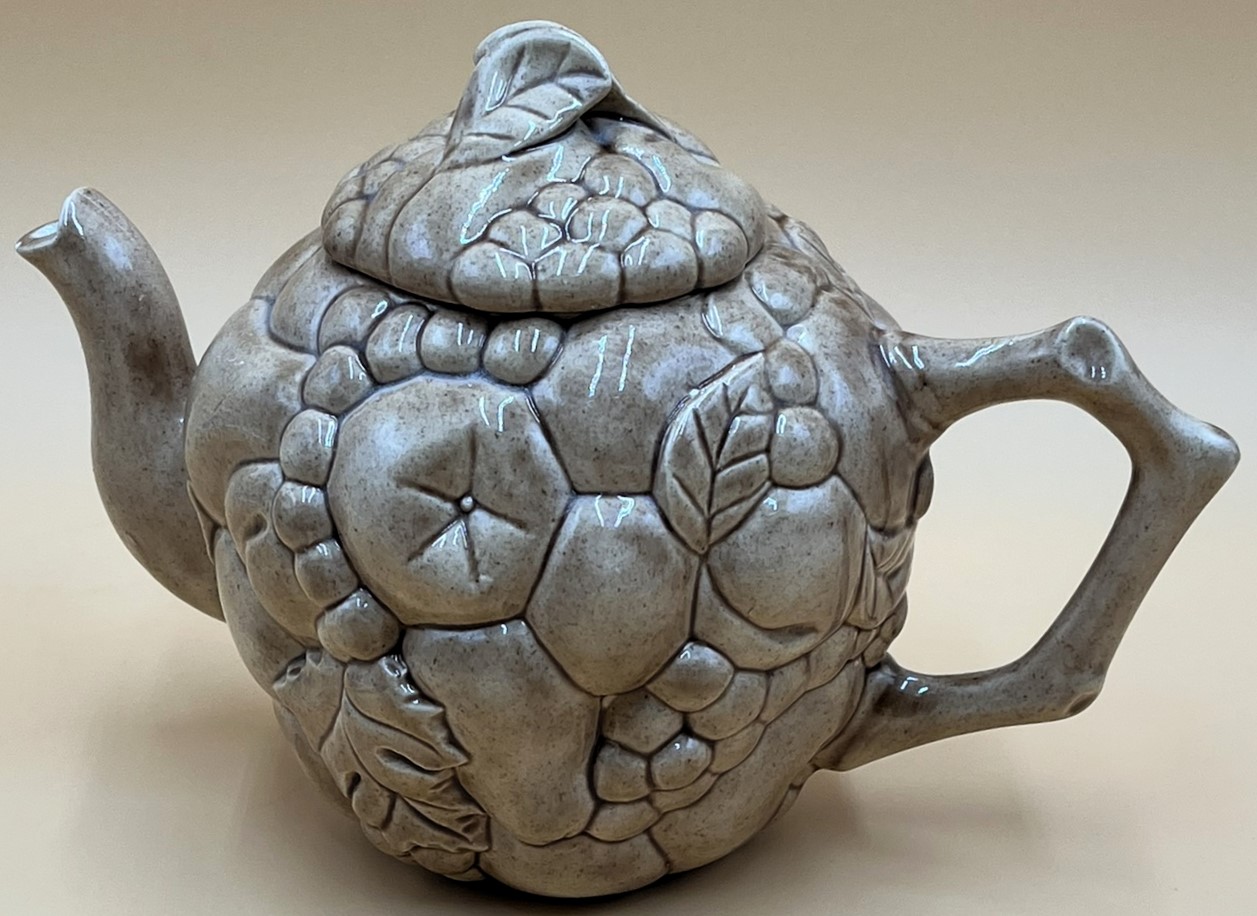 Glazed Ceramic Teapot - (D12) #30733 | Auctionninja.com