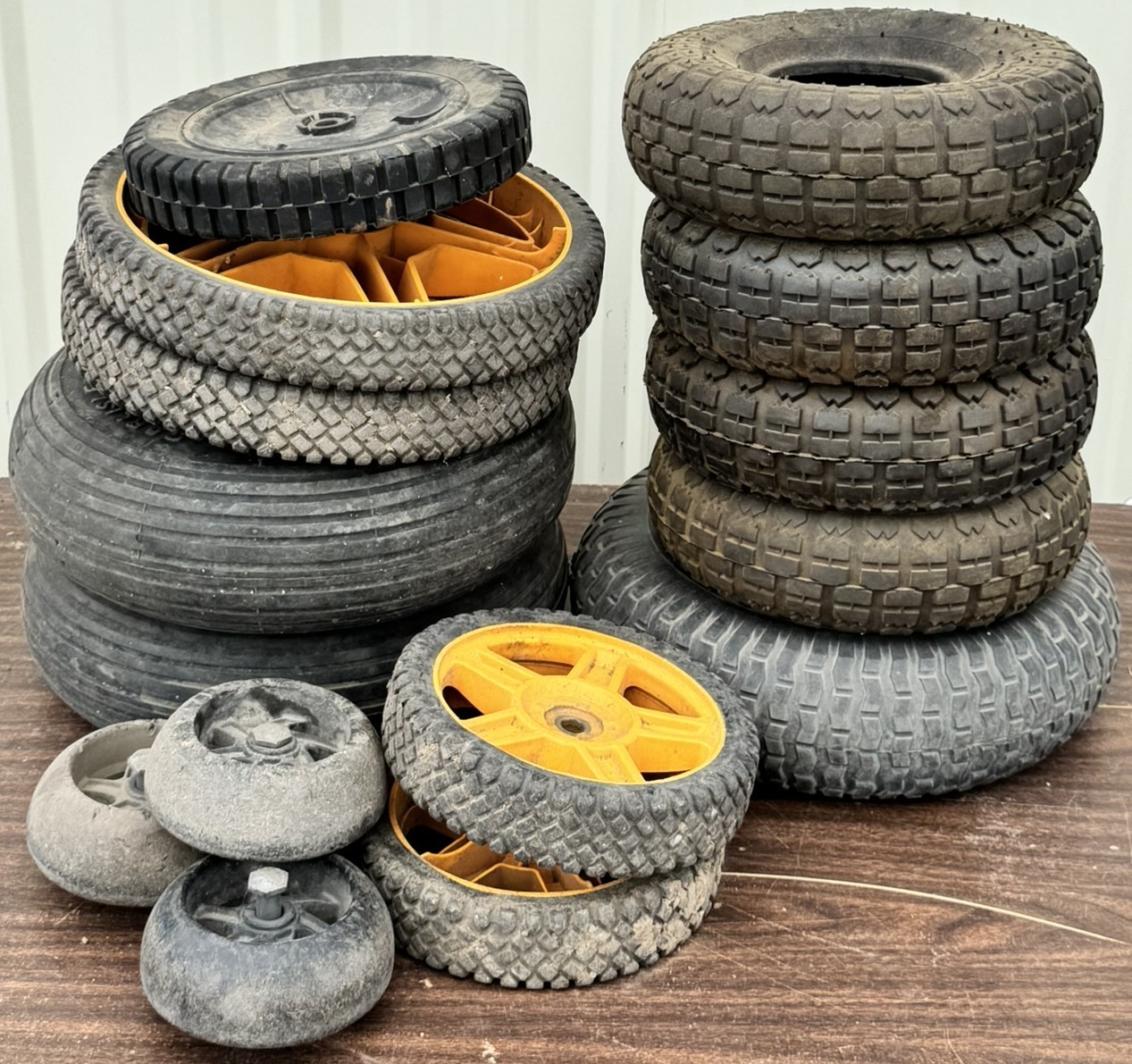 Small Tire Bundle - (S1) #46277 | Auctionninja.com