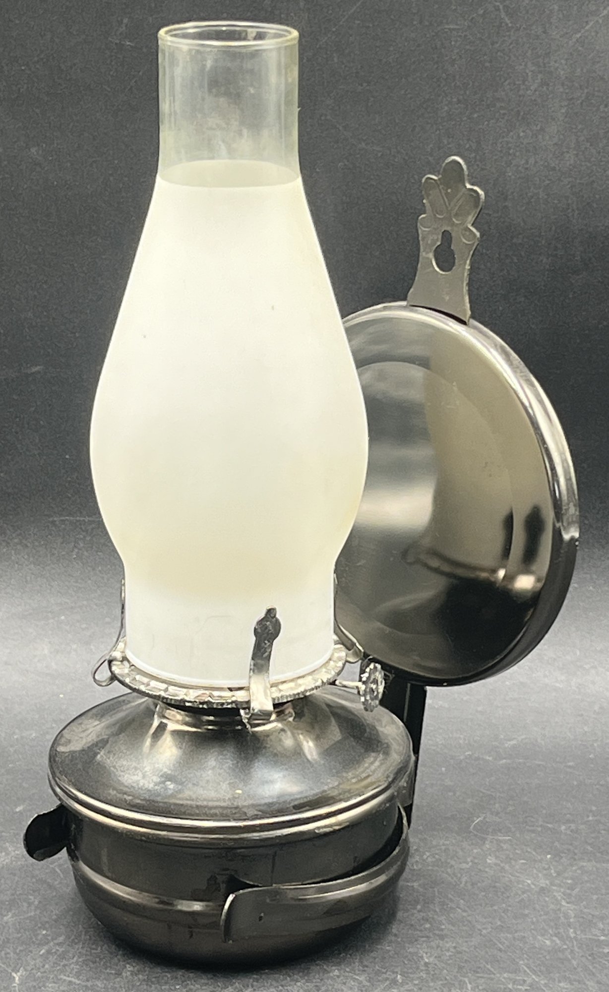 Vintage Metal Wall Mounted Oil Lamp - (B) #38464 | Auctionninja.com