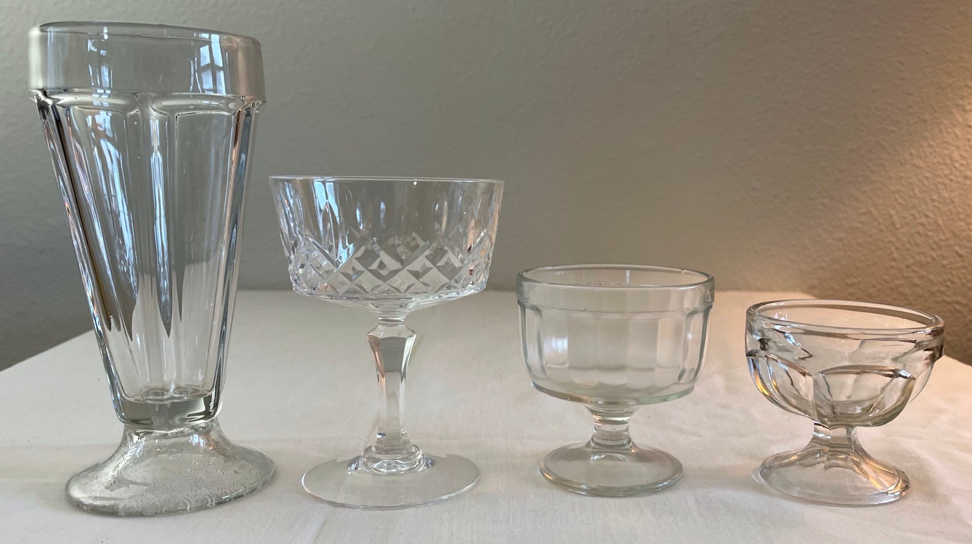 4 Types Of Vintage Stemmed Dessert Glasses #9468 | Auctionninja.com