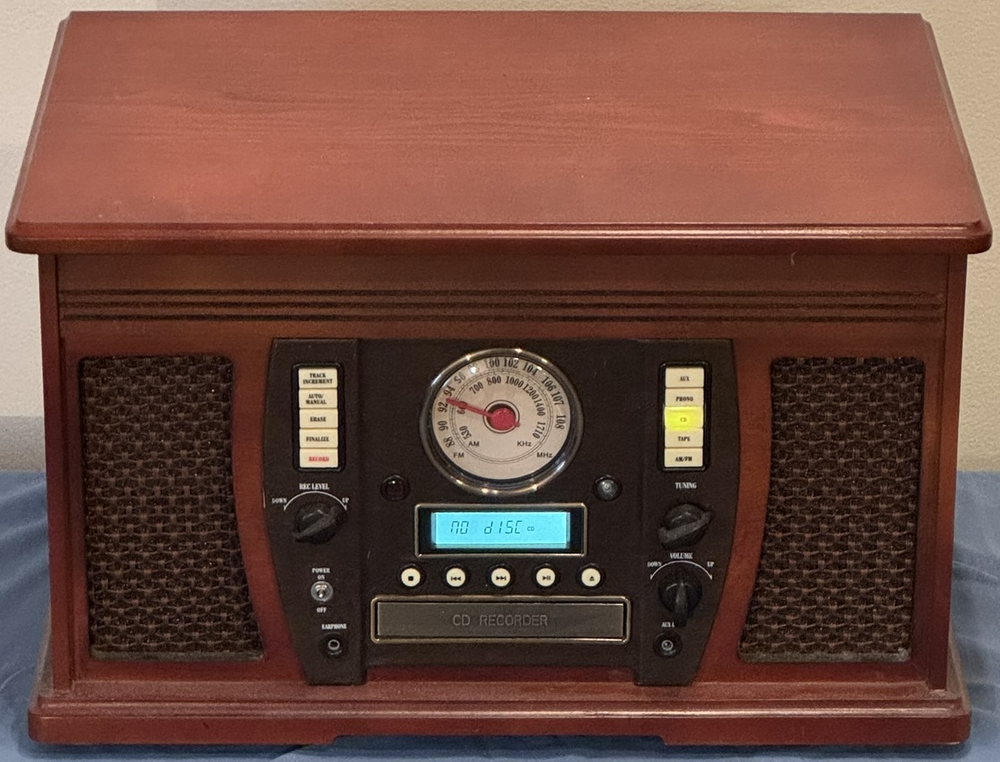 Innovative Technology 5-in-1 ITVS-750 Retro Sound System - (FR) #40121 ...