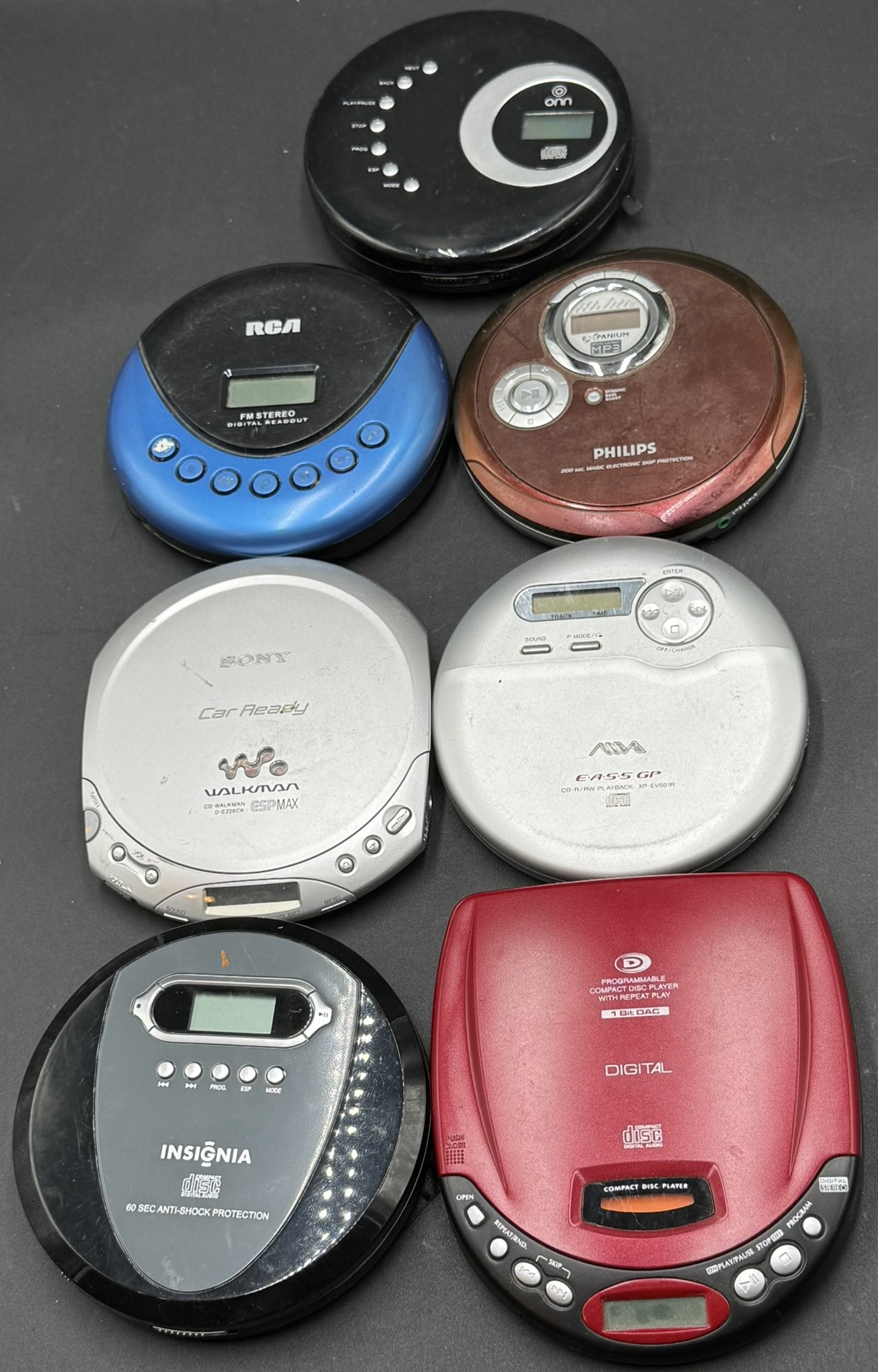 7 Portable Compact Disc Players - (B2) #40353 | Auctionninja.com