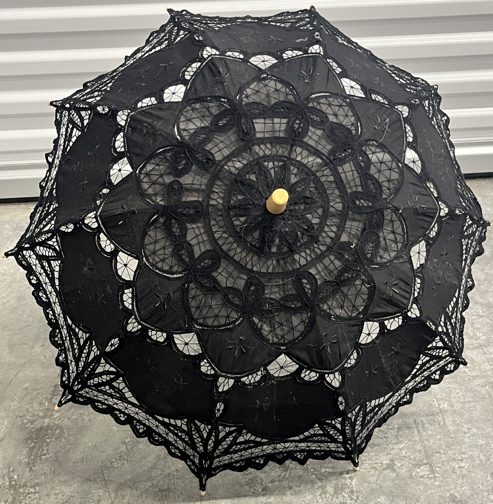 Victorian Style Black Lace Parasol #35035 | Auctionninja.com
