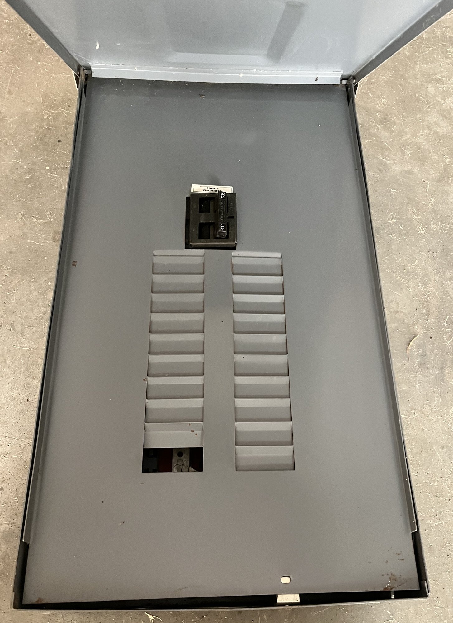 200 Amp Class CTL Load Center Panelboard #35011 | Auctionninja.com