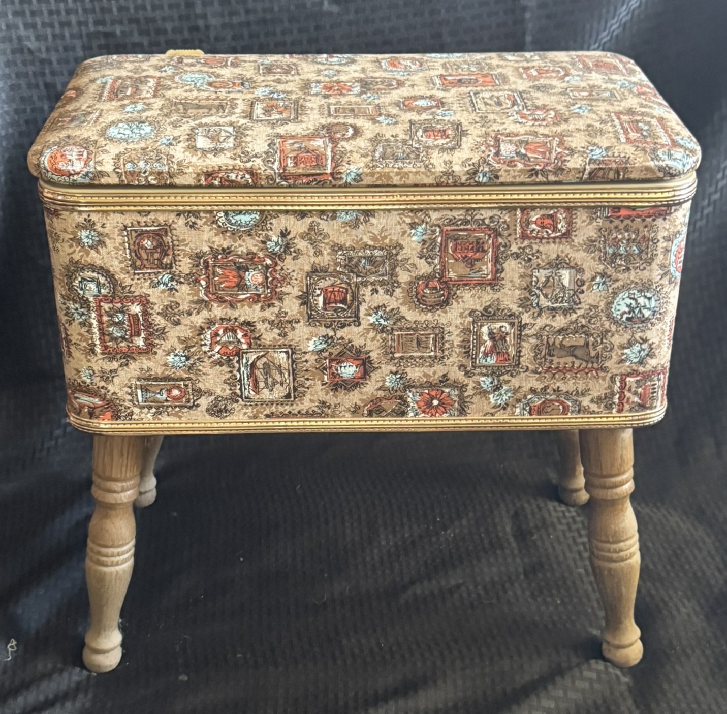 Sewing Bench Storage With Contents #51096 | Auctionninja.com