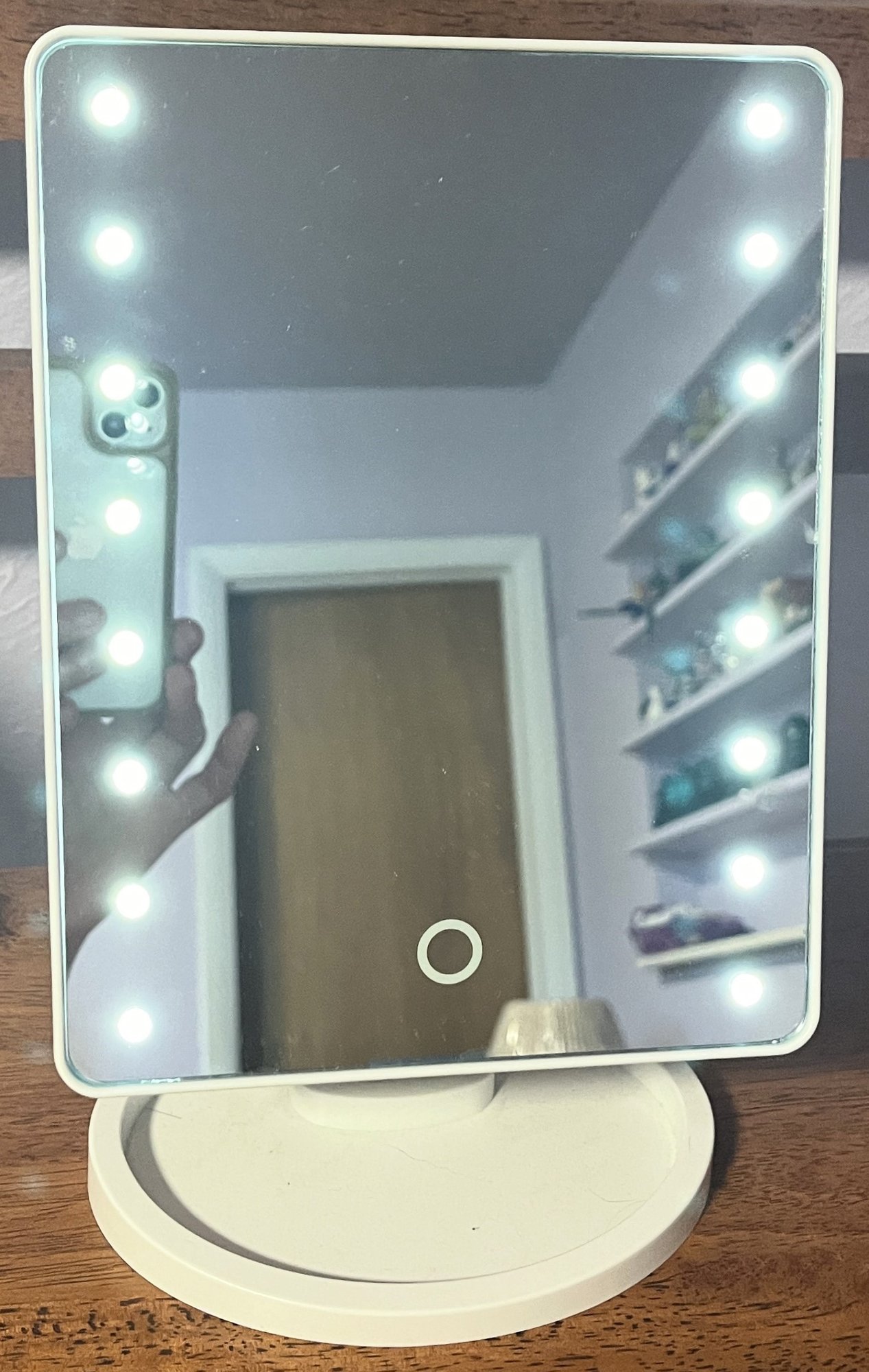 Battery Operated Lighted Mirror #30199 | Auctionninja.com