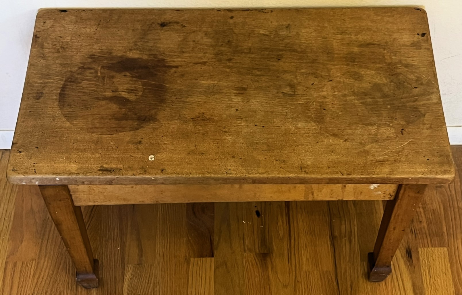Small Vintage Wood Table - (HC) #33387 | Auctionninja.com