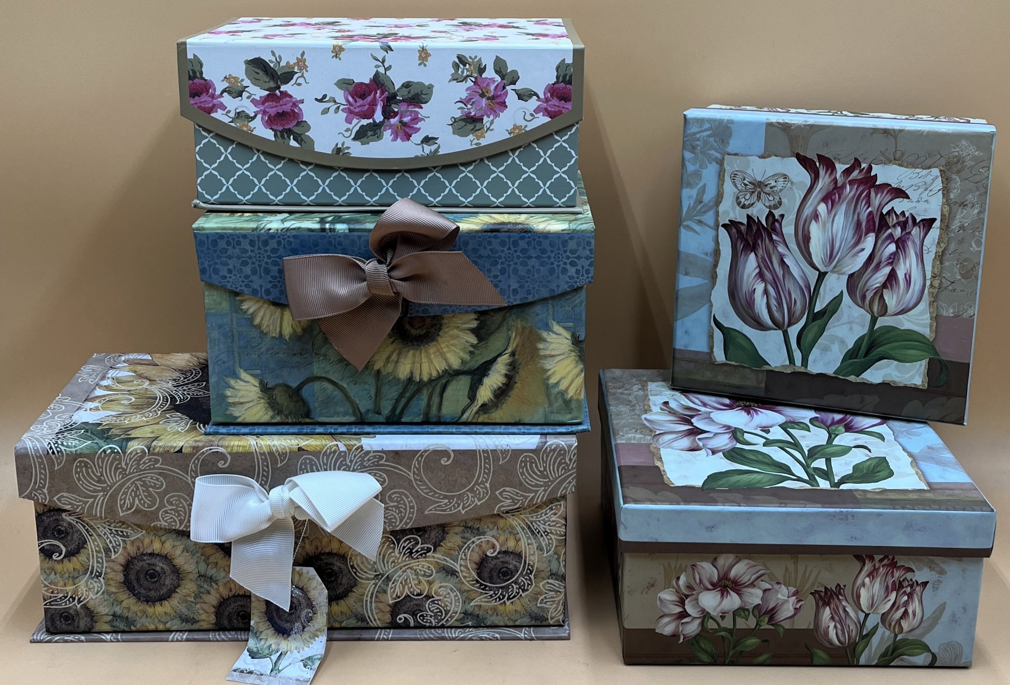 Gift Boxes #19 - (MB) #31825 | Auctionninja.com