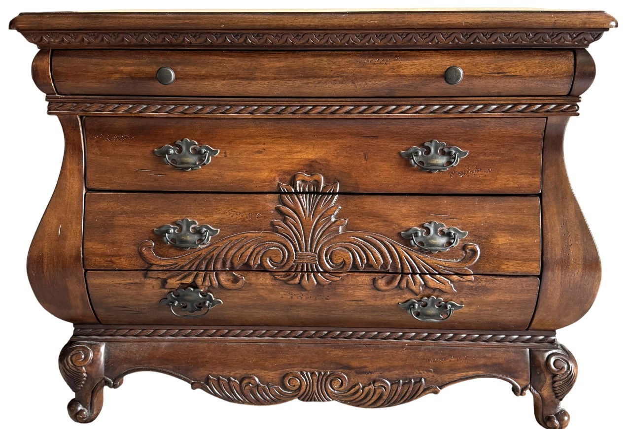 Beautiful Vintage 4 Drawer Carved Wooden Dresser - (BR1) #46414 ...