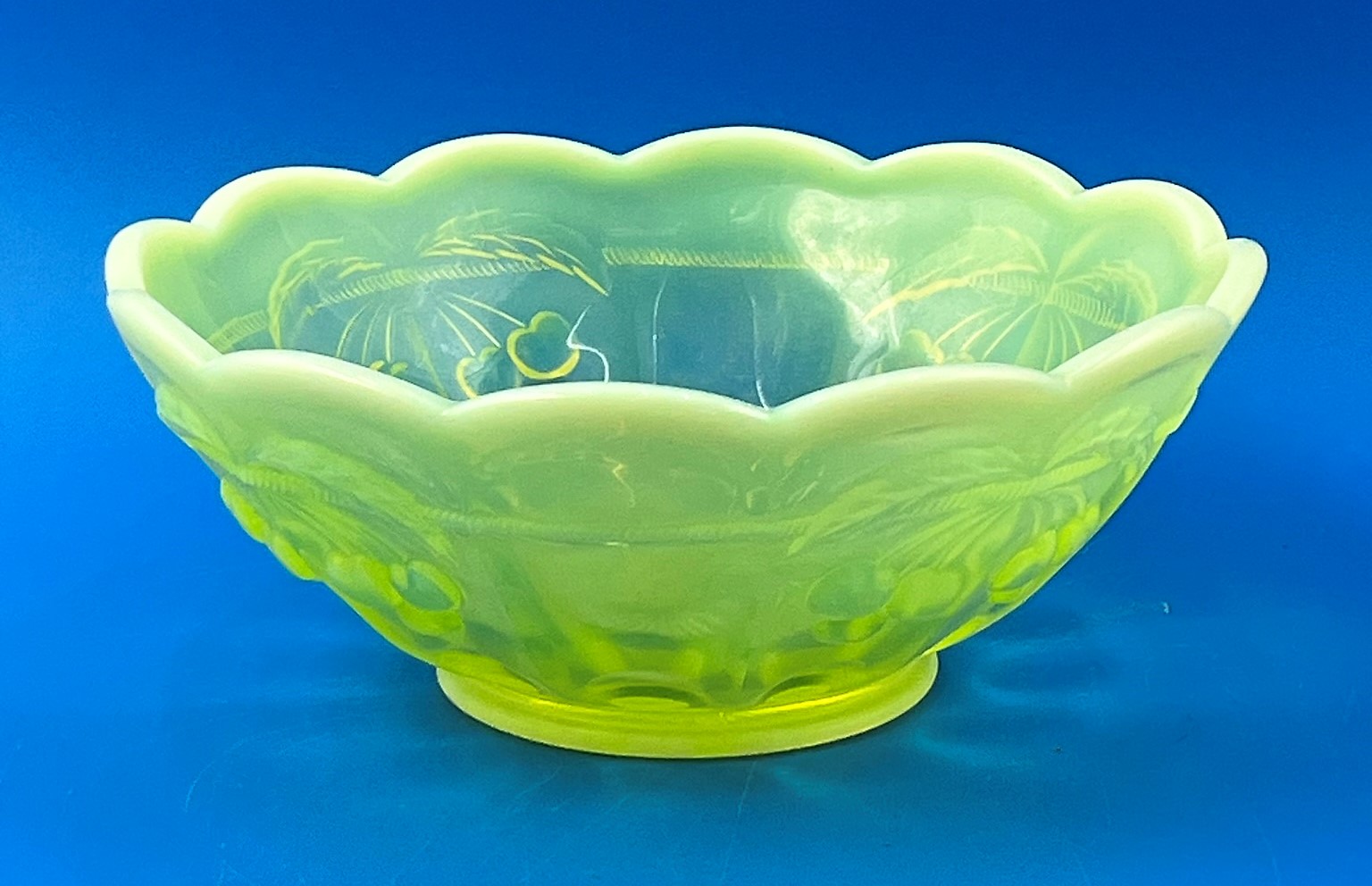 Vintage Rare Mosser Cherry And Cable Pattern Vaseline Glass Serving ...