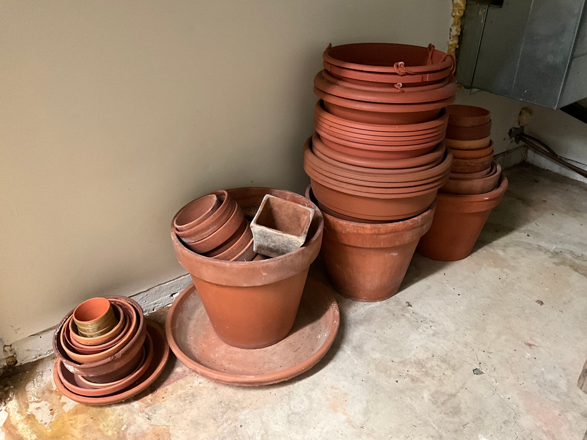 Large Grouping Of Terracotta And Faux Terracotta Planters #28123 ...