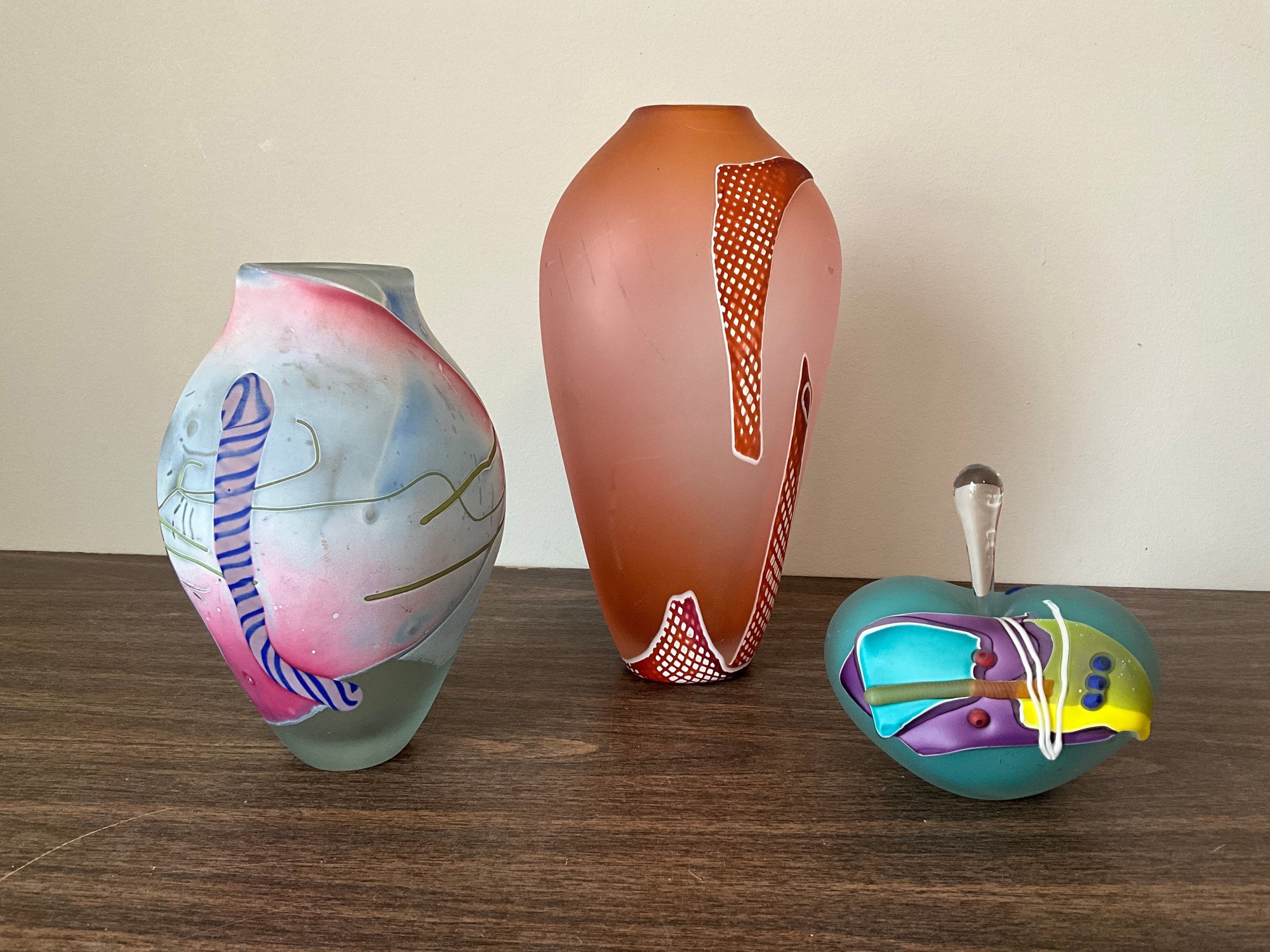 Grouping Of James Wilbat Vintage Art Glass #38730 | Auctionninja.com