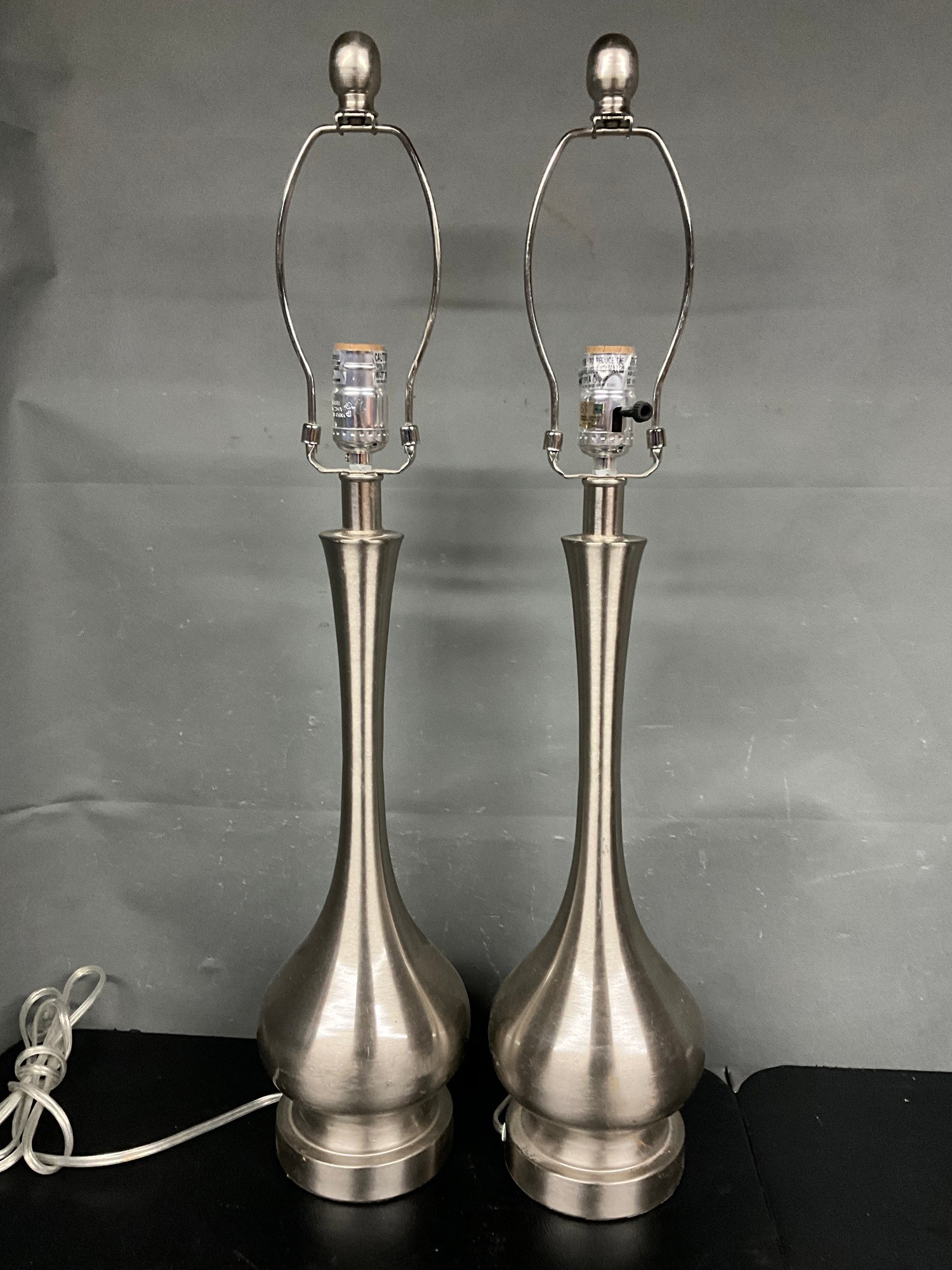 Silver-tone Metal Table Lamps #27157 | Auctionninja.com