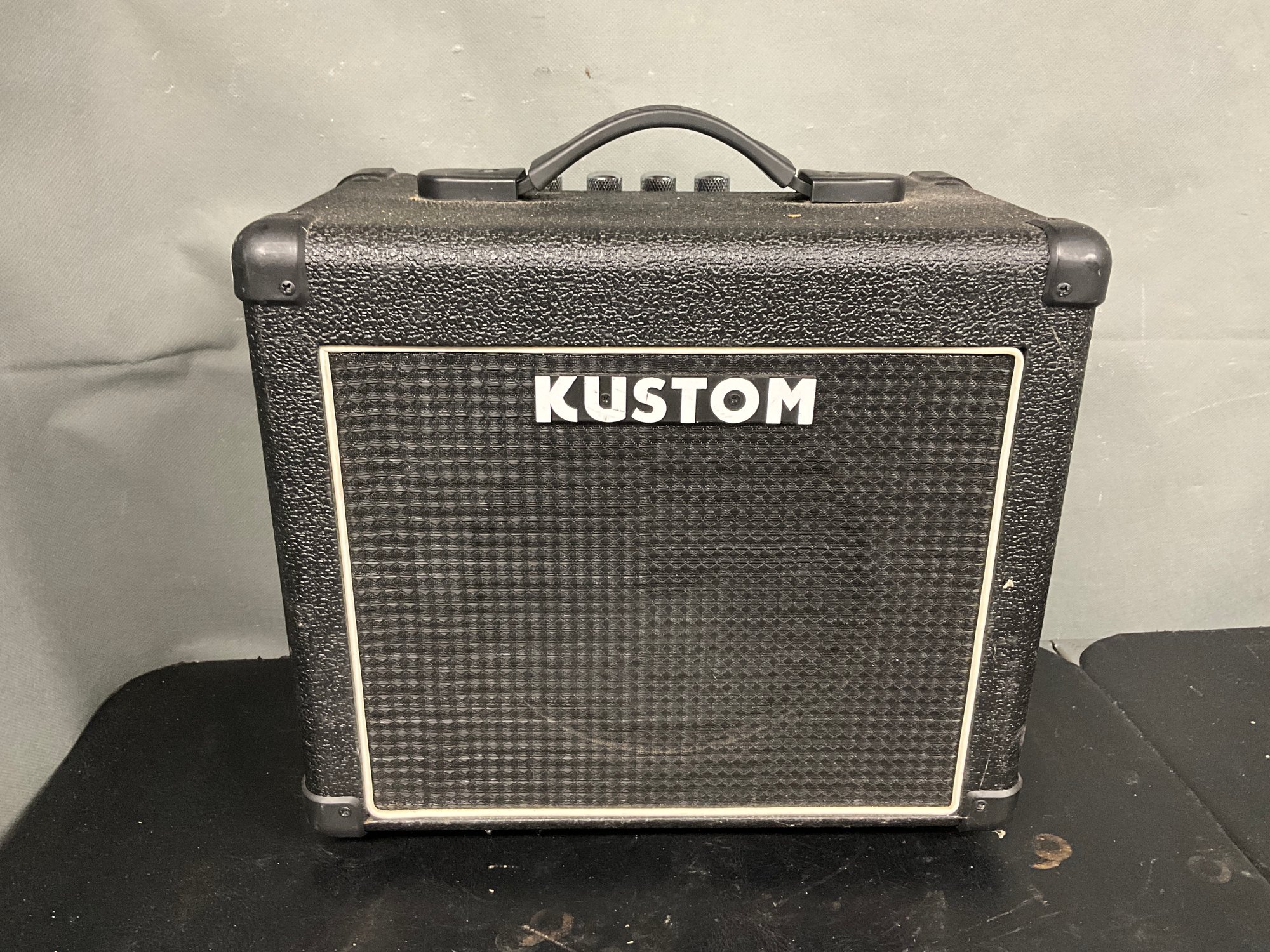 Kustom Tube 12A Amplifier #27741 | Auctionninja.com