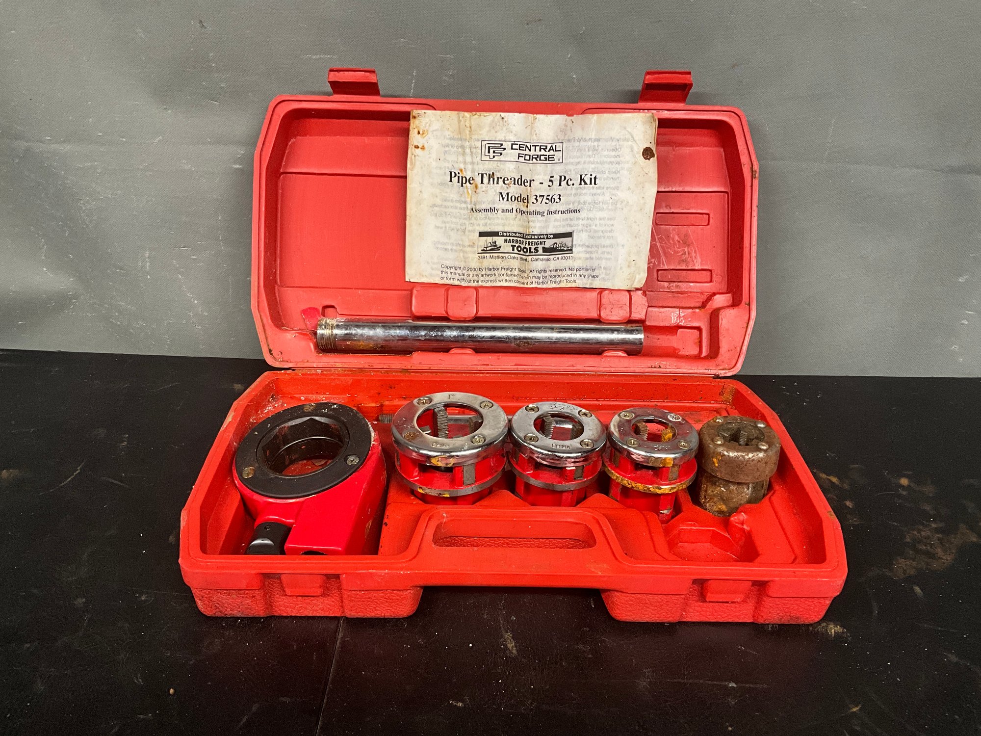 Central Forge Pipe Threader - Model No. 37563 #28754 | Auctionninja.com