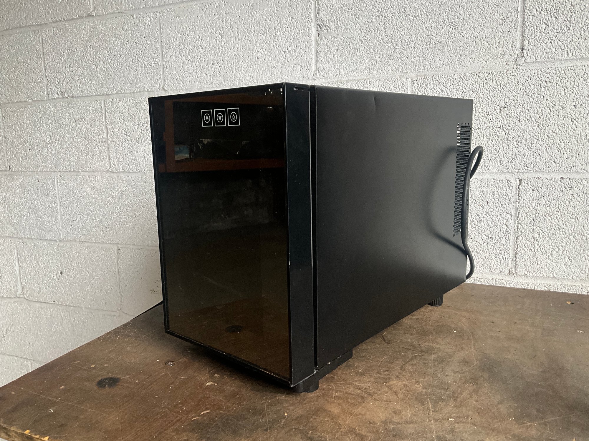 Mini Wine Fridge #31383 | Auctionninja.com