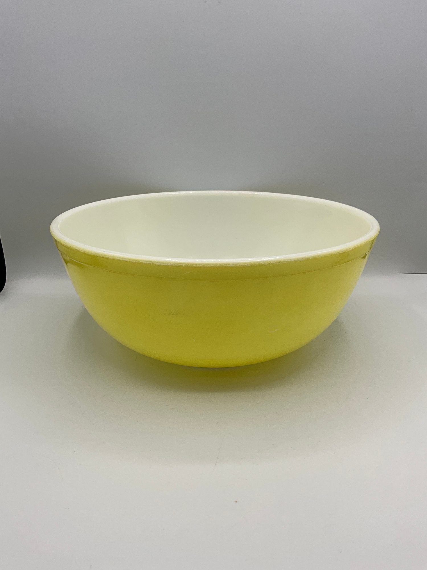 Yellow Pyrex Mixing Bowl #31419 | Auctionninja.com