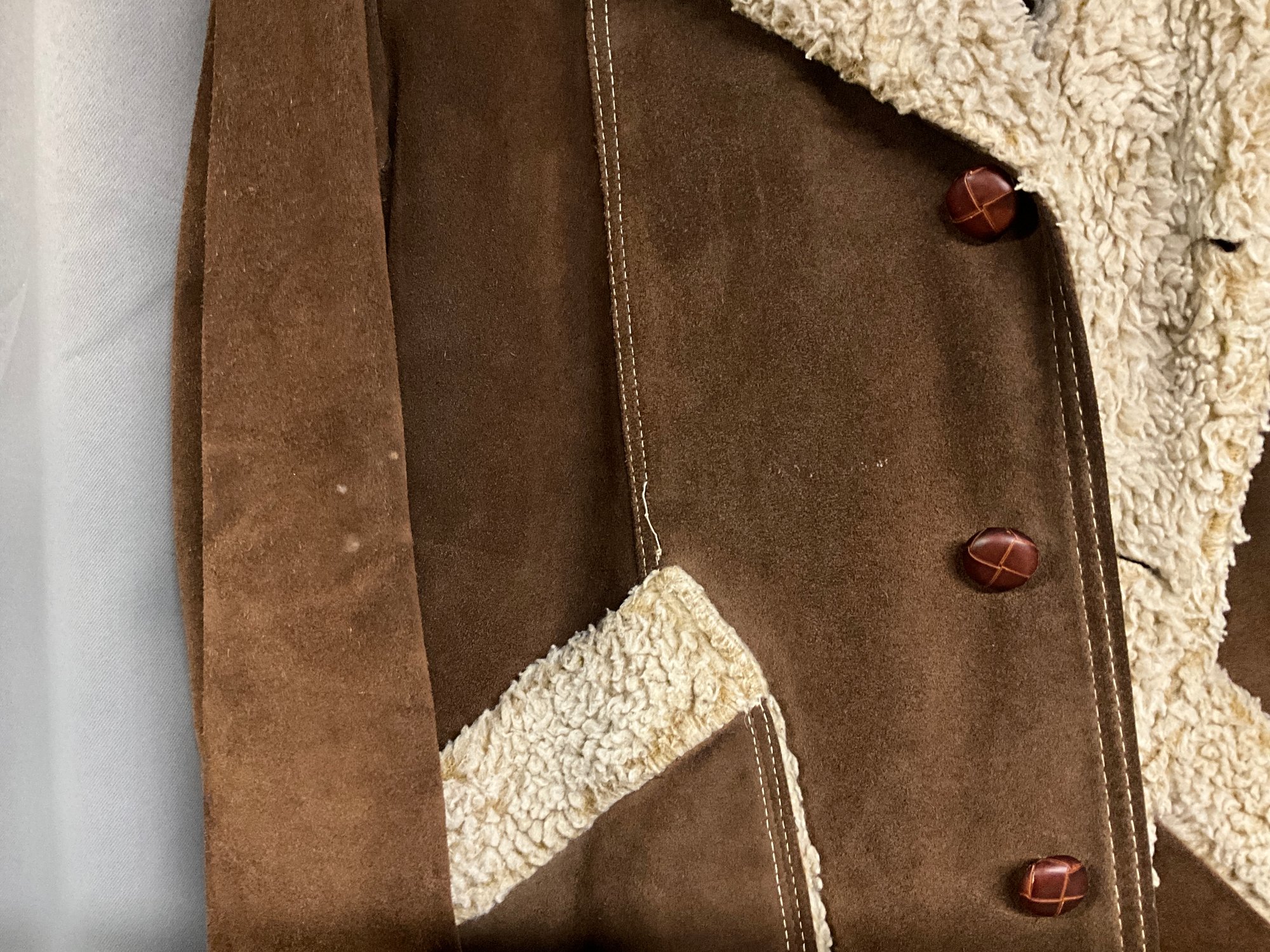 Robert Lewis Sherpa Lined Suede Coat #31518 | Auctionninja.com