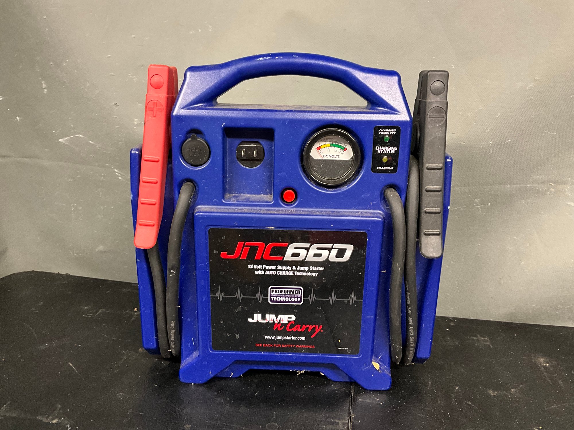 JNC 660 12 Volt Power Supply & Jump Starter #31901 | Auctionninja.com