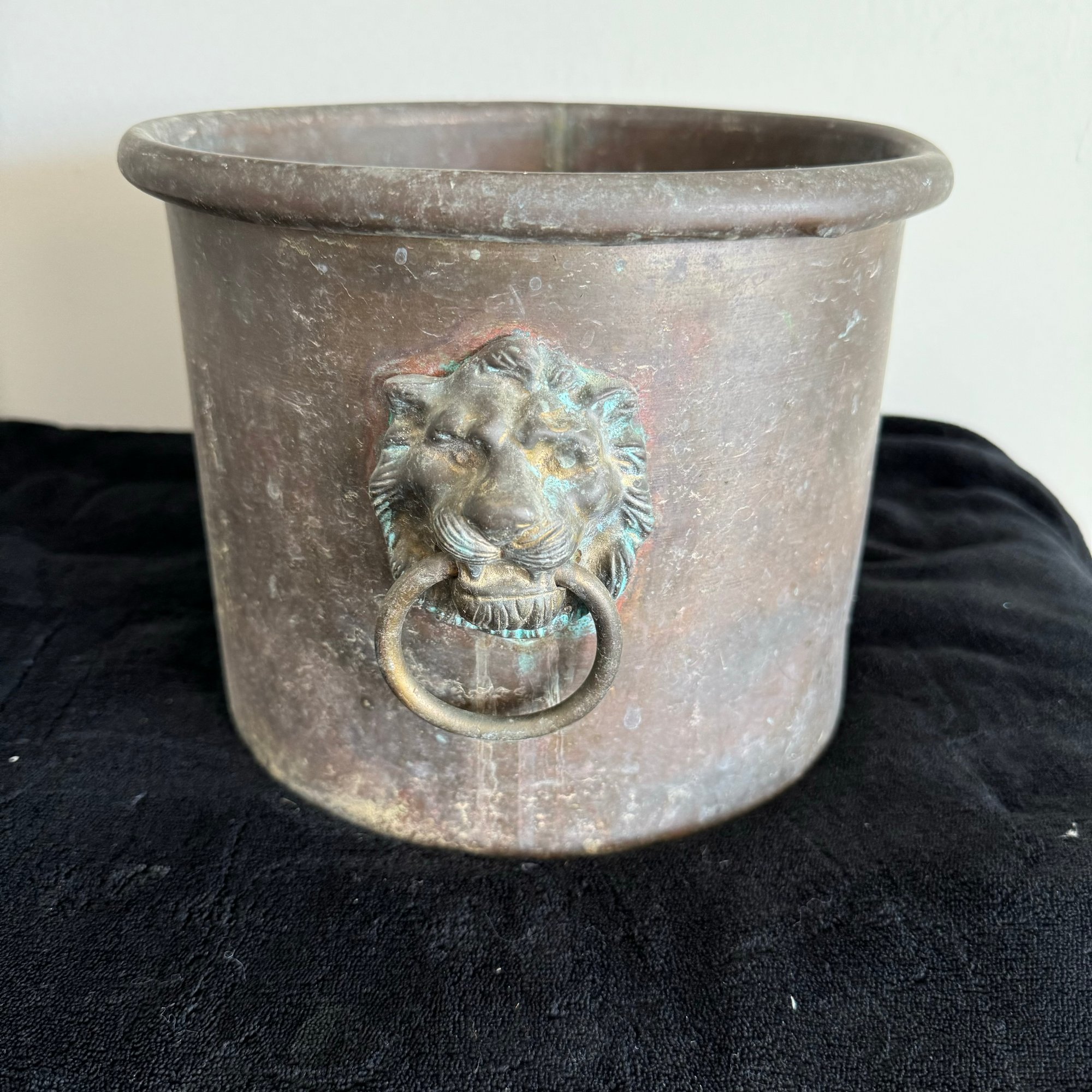 Vtg Copper Pot With Lion Head Handles #2935 | Auctionninja.com