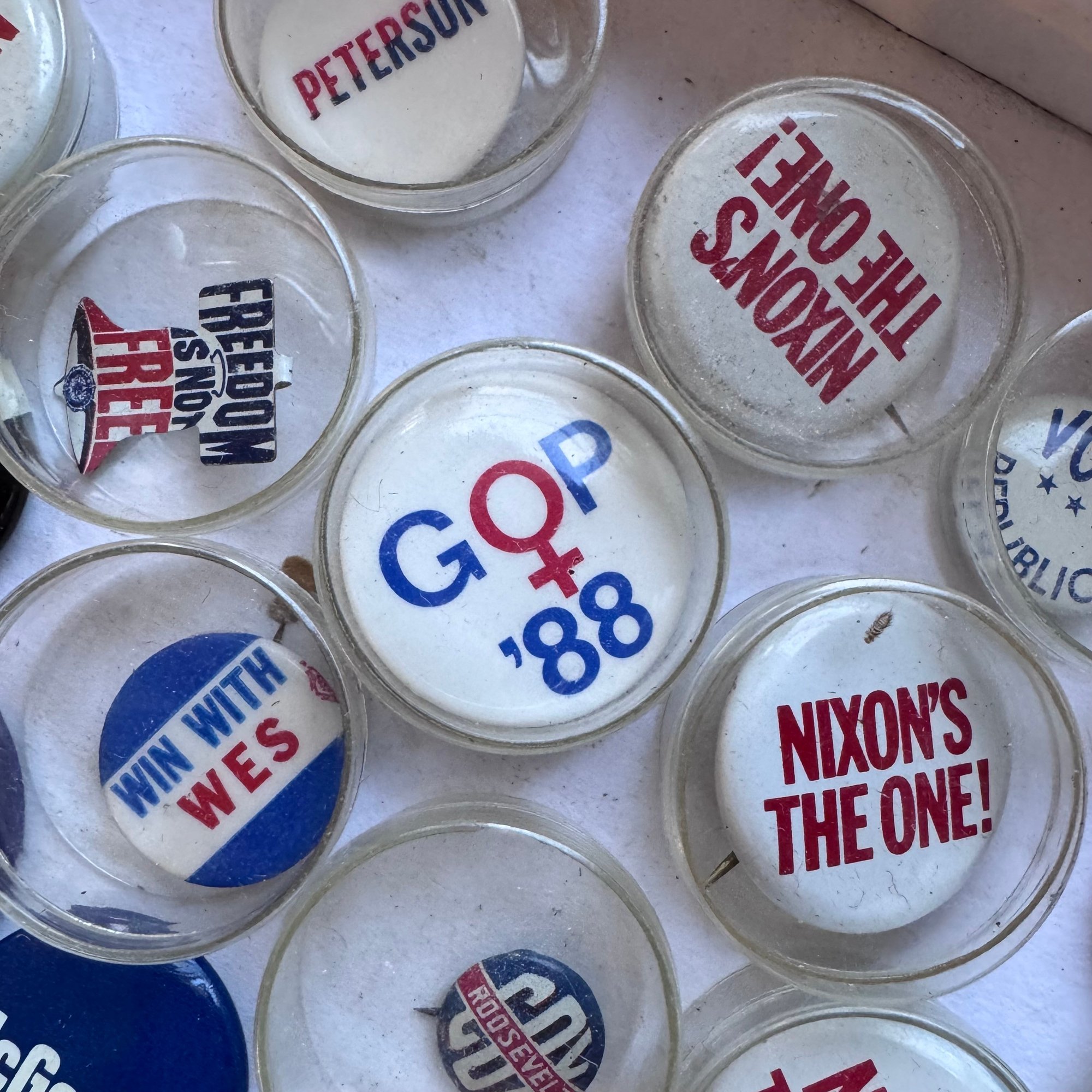 Vtg Political Buttons - Nixon, FDR, Ike, McGovern And More #3497 ...