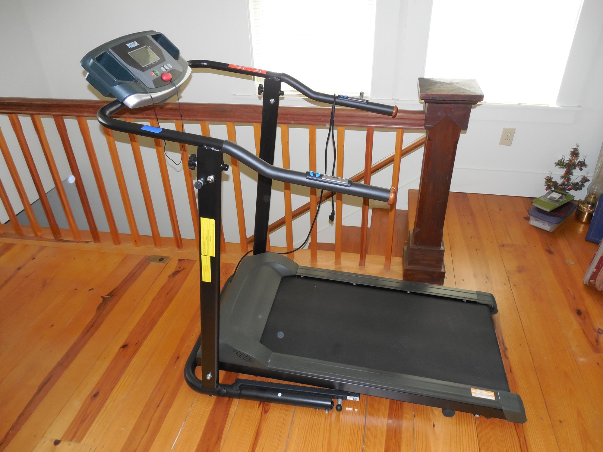 Progear Treadmill Model 3060 #4165 | Auctionninja.com