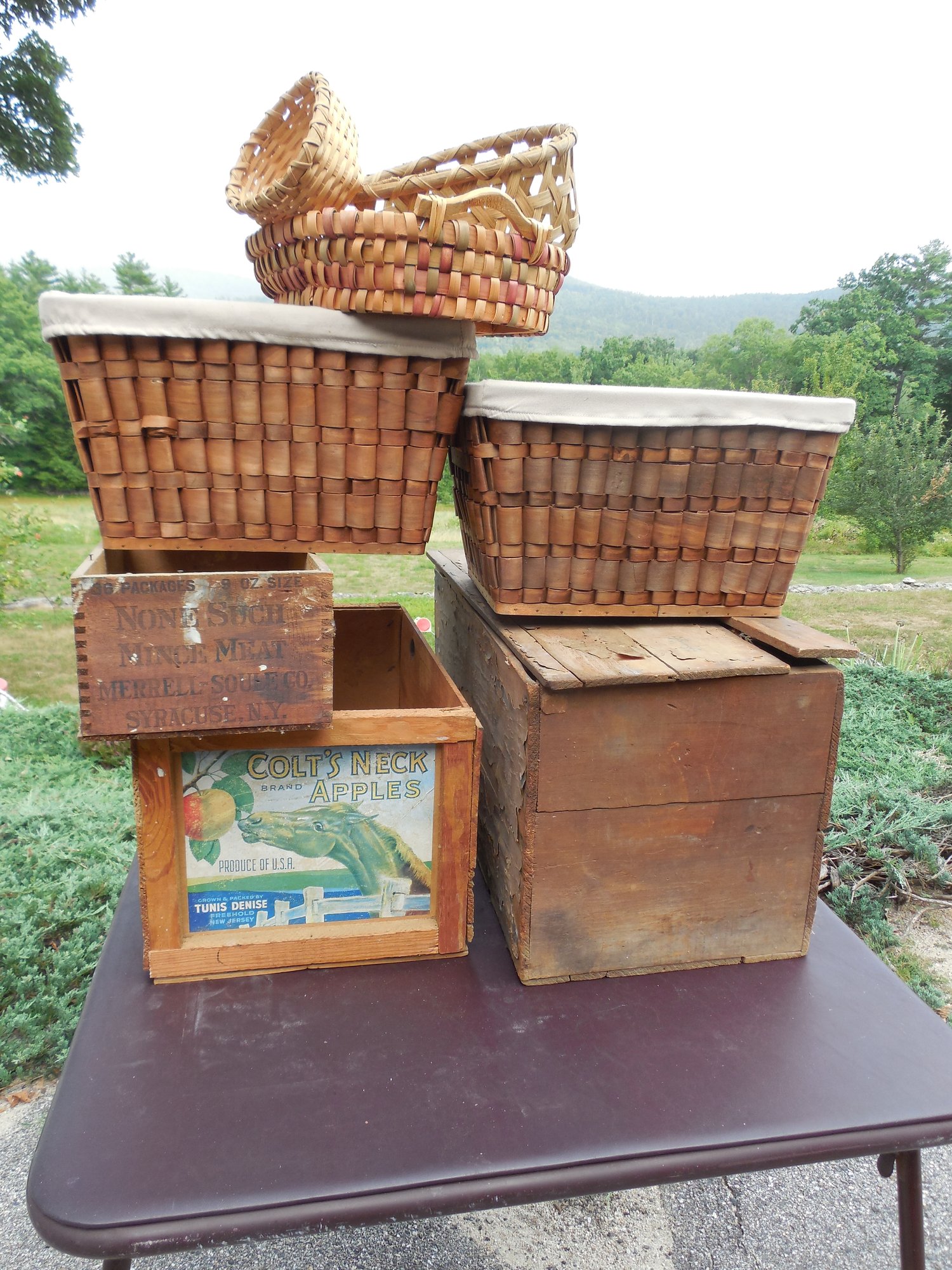 Old Advertising Boxes And Baskets #1831 | Auctionninja.com