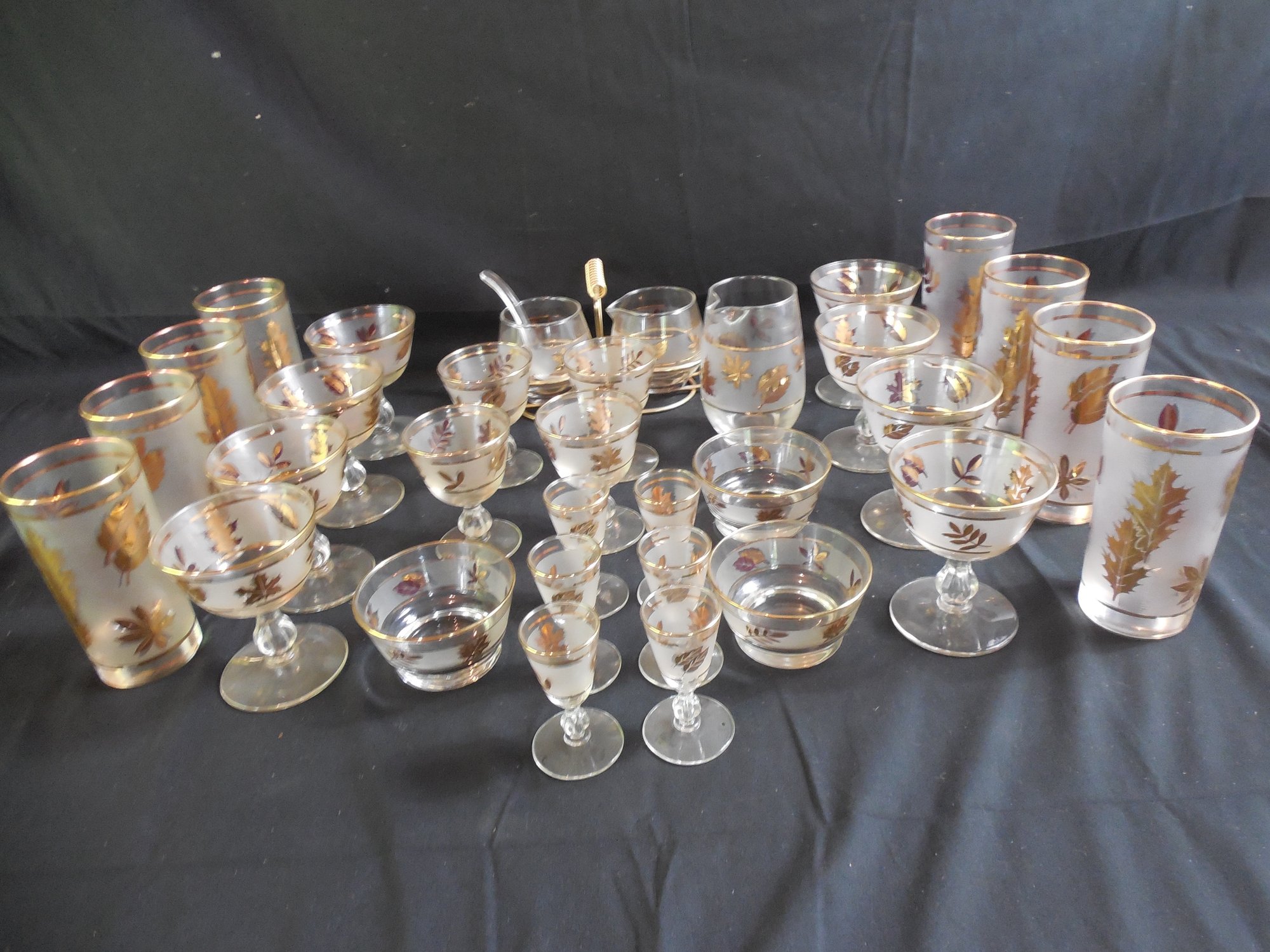 Large Lot Of Vintage Libby Golden Foliage Glass Drinkware Tumblers, Stemware & More #6097 ...