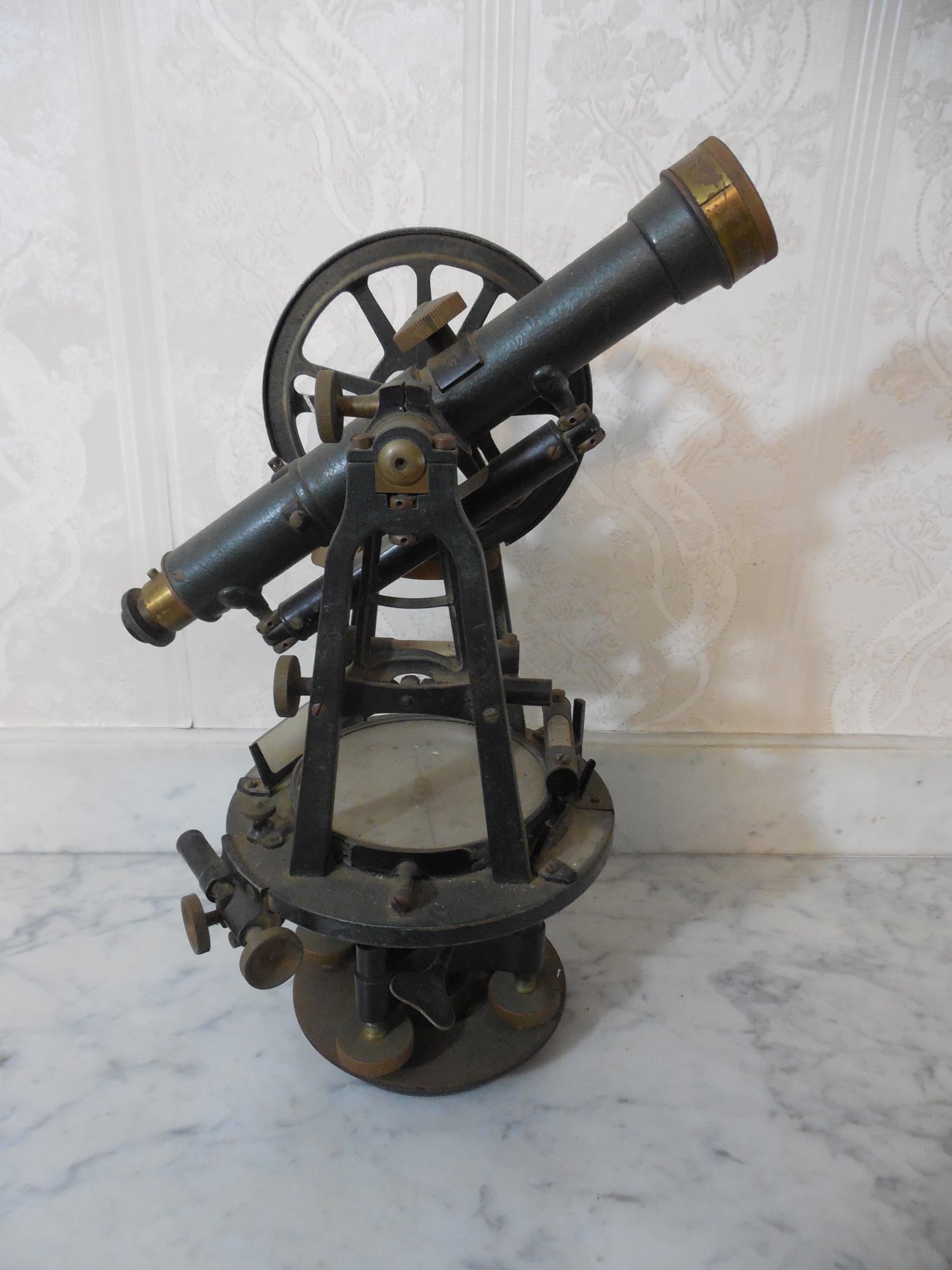 Antique Surveyors Transit #1864 | Auctionninja.com