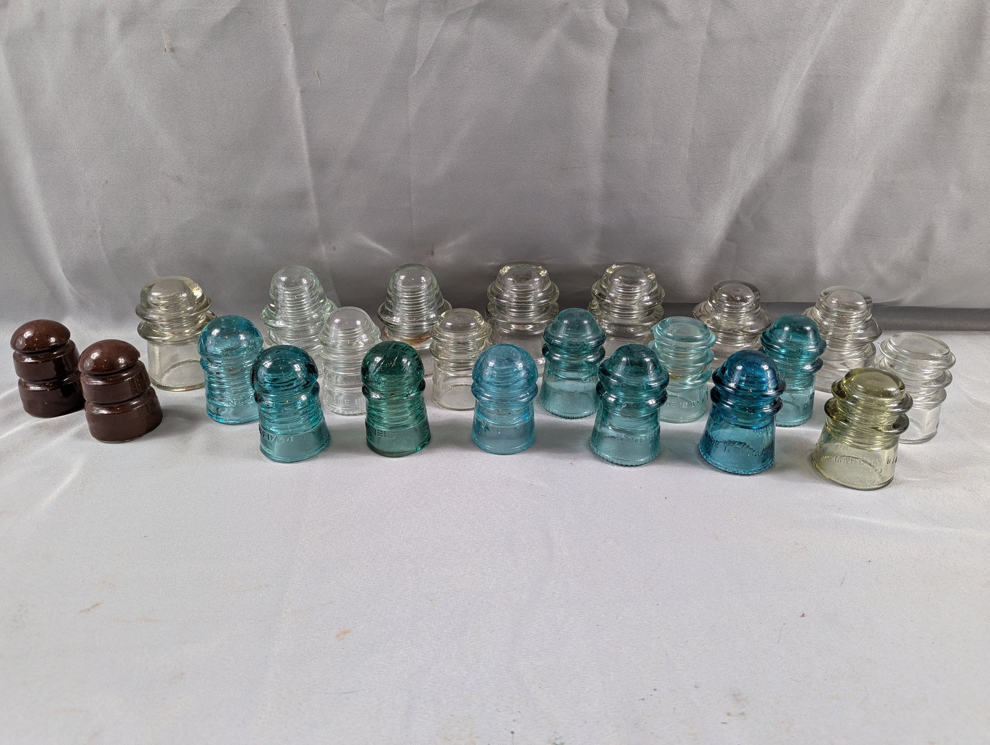Lot Of Mostly Glass Insulators #7130 | Auctionninja.com