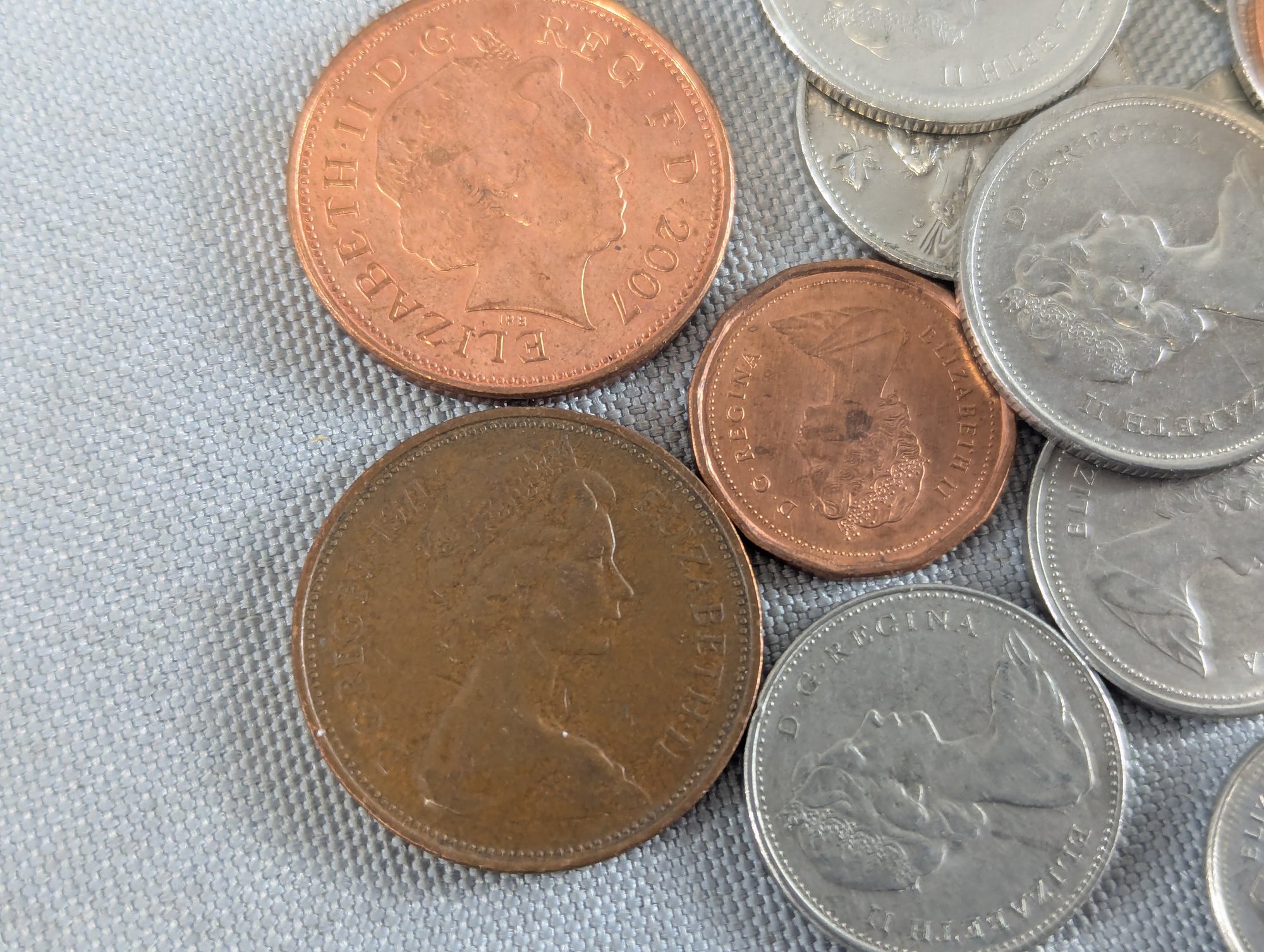 Large Lot Of Foreign Coins #9393 | Auctionninja.com
