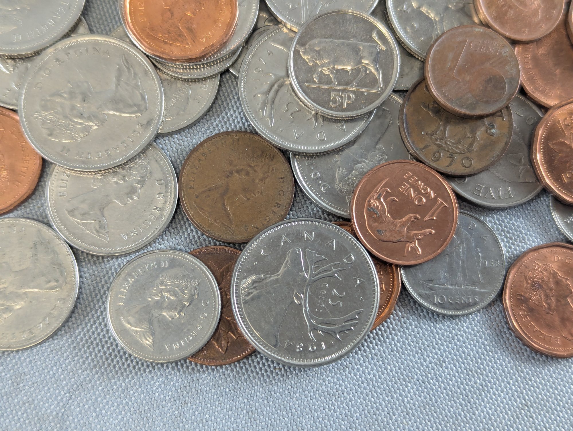 Large Lot Of Foreign Coins #9393 | Auctionninja.com