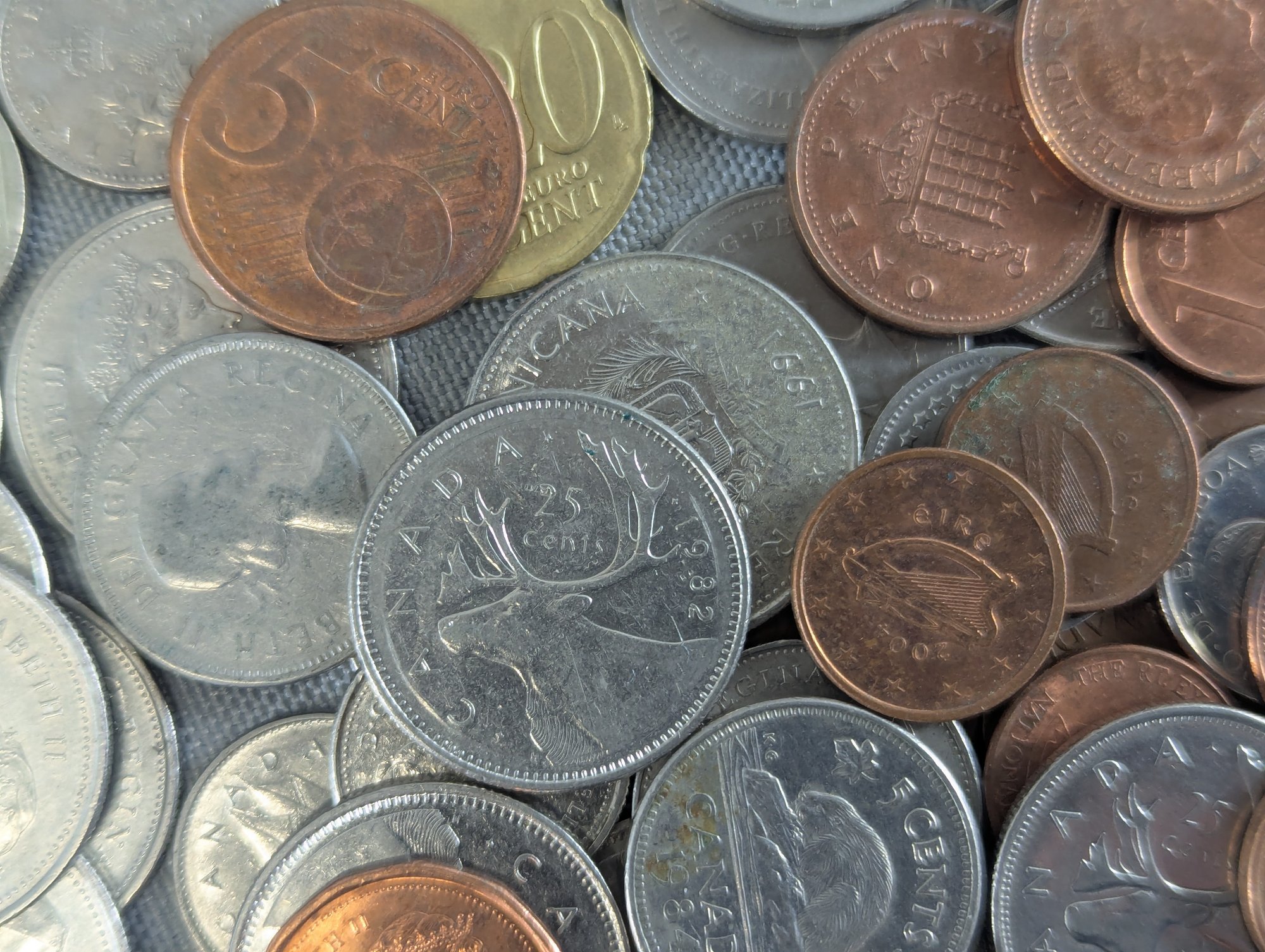 Large Lot Of Foreign Coins #9393 | Auctionninja.com