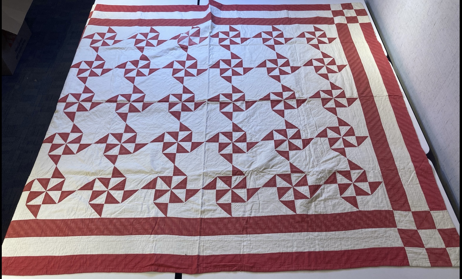 Red And White Pinwheel Quilt #3833 | Auctionninja.com